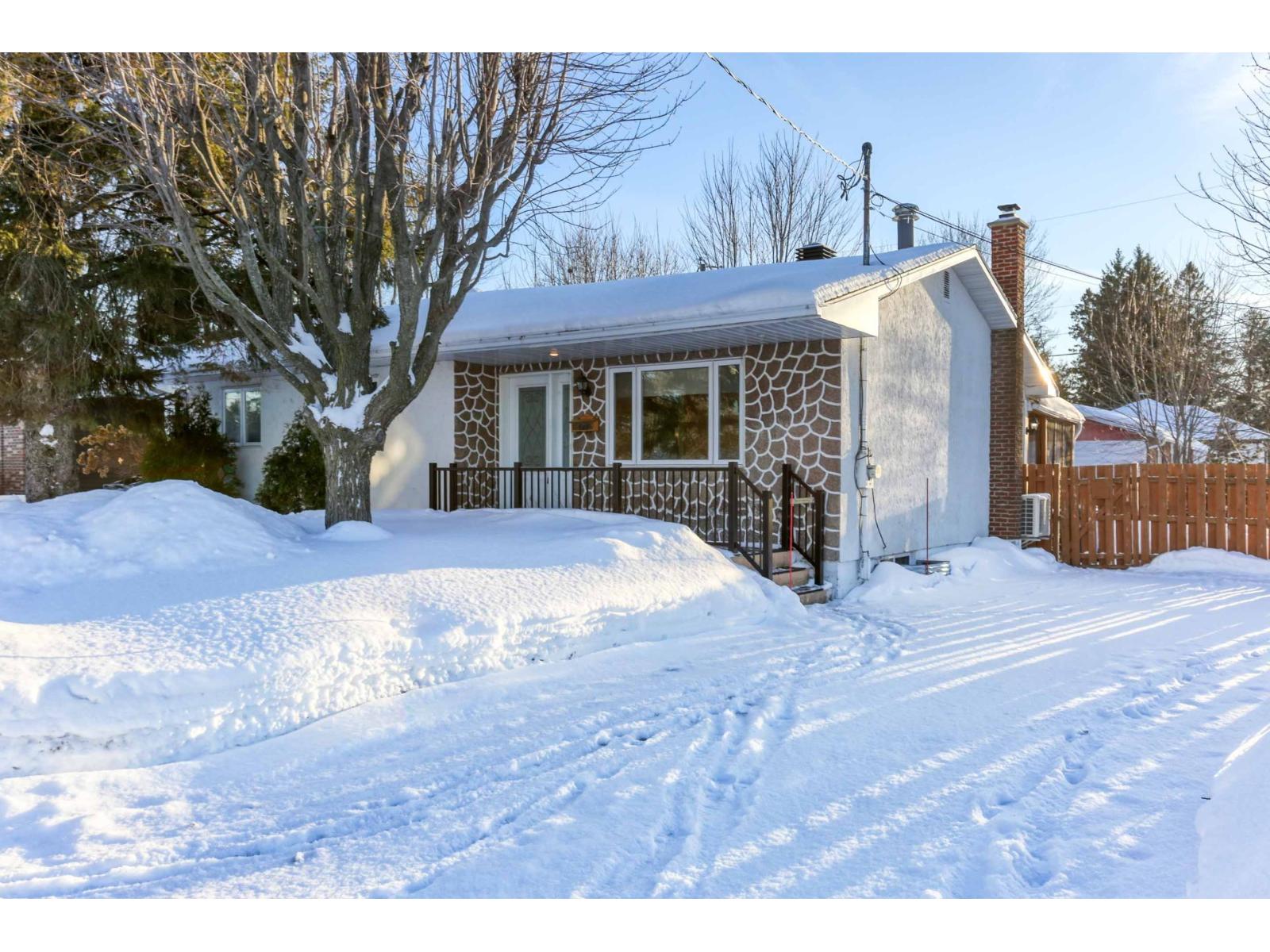À vendre : 429 Rue Beaudry, Trois-Rivières, Québec G8T5B6 - 22995338 ...