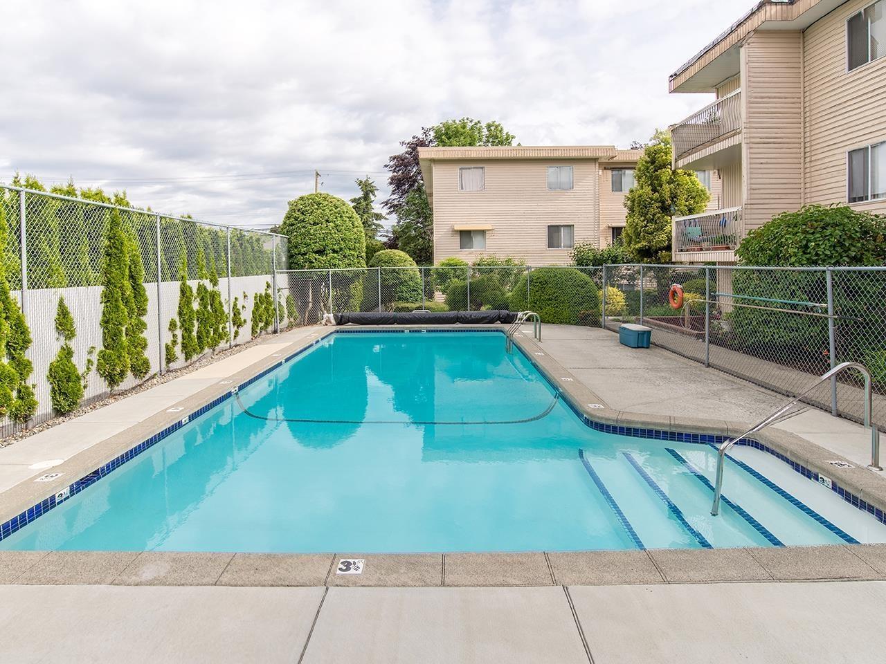 For sale: 202 11816 88 AVENUE, Delta, British Columbia V4C3C5 ...
