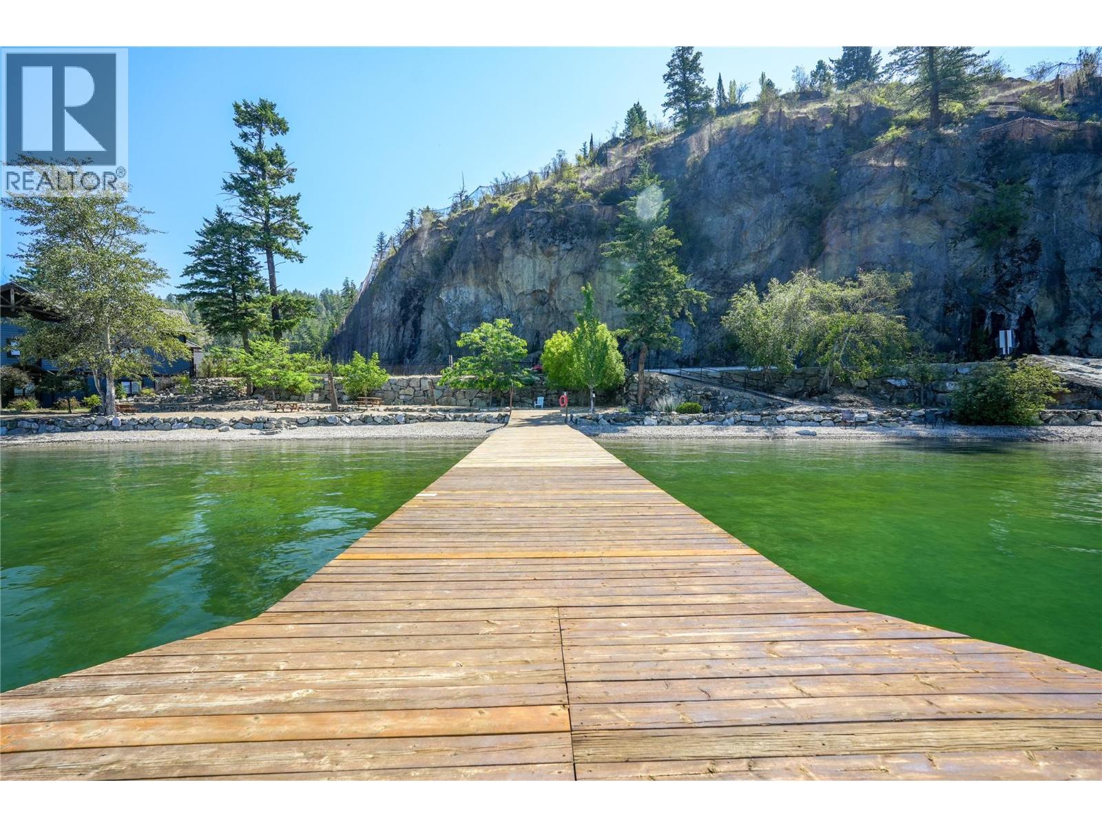 For sale: 40 Kestrel Place Unit# 30, Vernon, British Columbia V1H1S6 ...