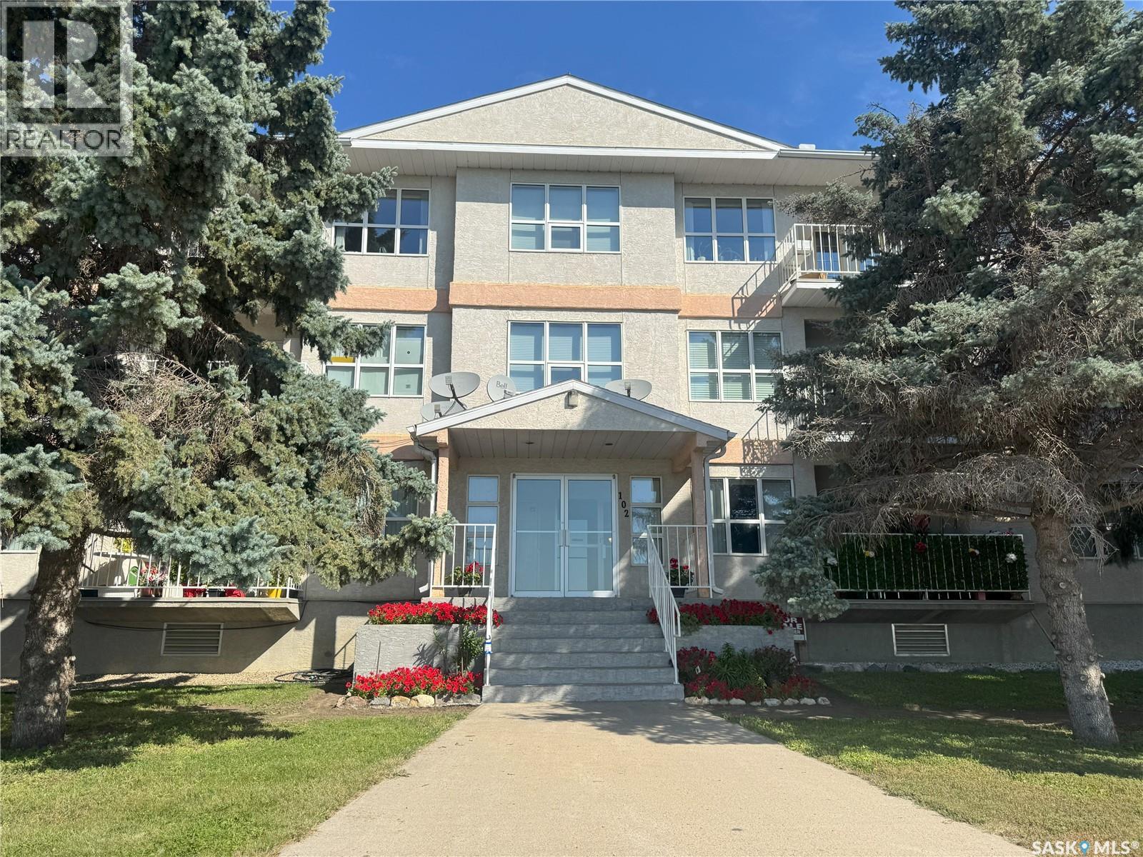 For sale: 103 102 1st AVENUE, Caronport, Saskatchewan S0H0S0 - SK028148 ...