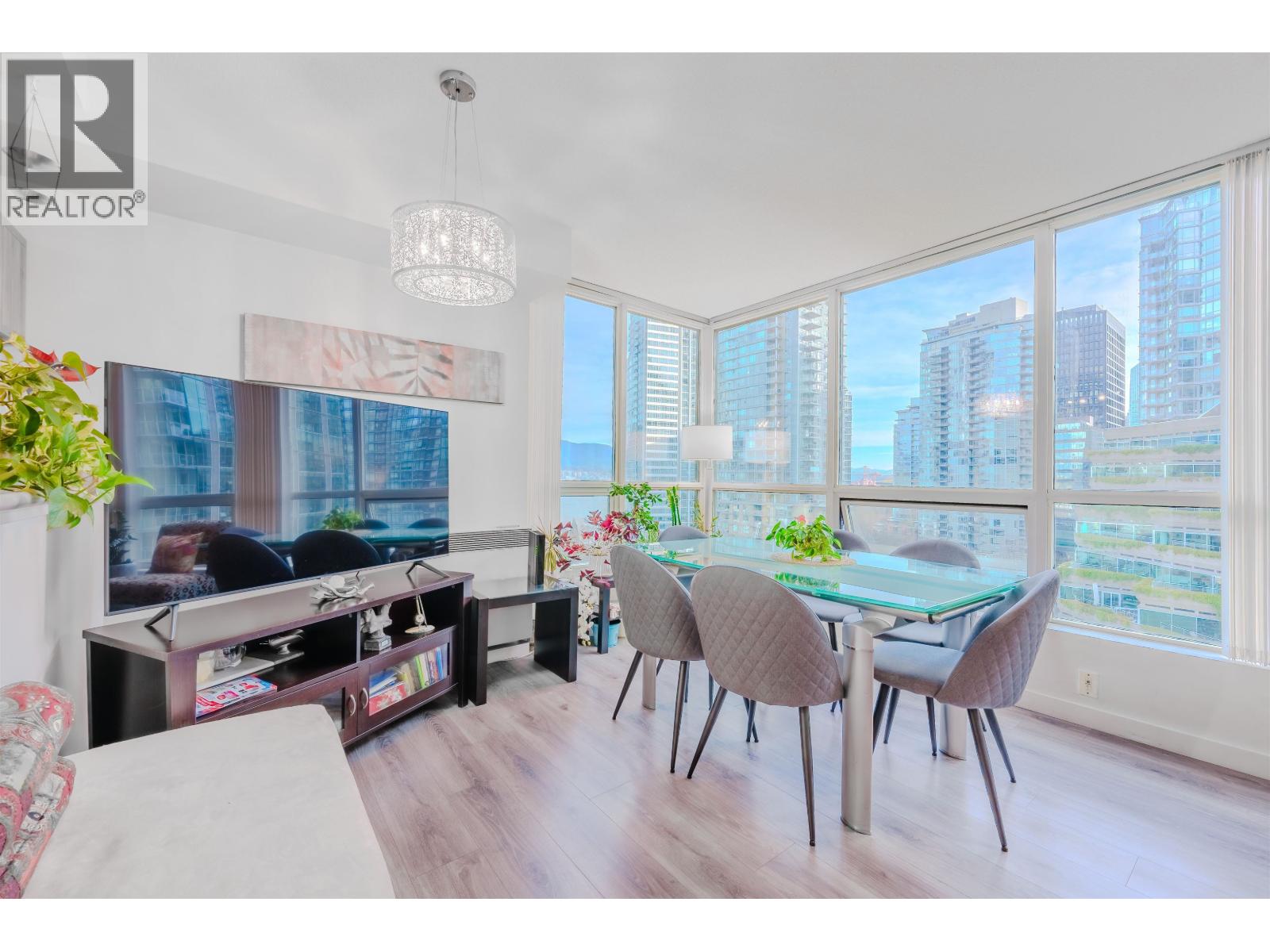 For sale: 1204 555 JERVIS STREET, Vancouver, British Columbia V6E4N1 ...