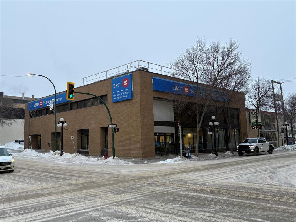 For sale: 1000 Rosser Avenue, Brandon, Manitoba R7A0L6 - 202602369 ...