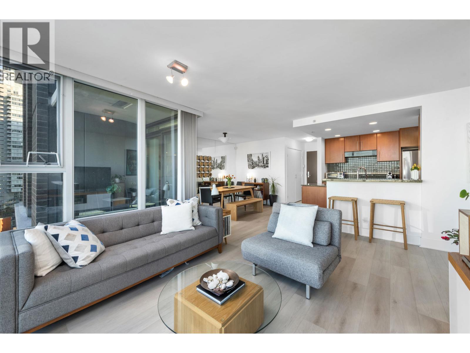 For sale: 2105 455 BEACH CRESCENT, Vancouver, British Columbia V6Z3E5 ...