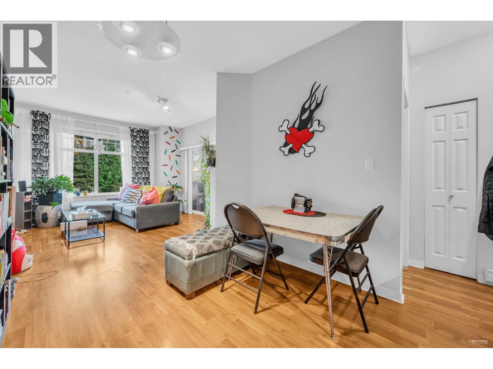For sale: 213 83 STAR CRESCENT, New Westminster, British Columbia ...