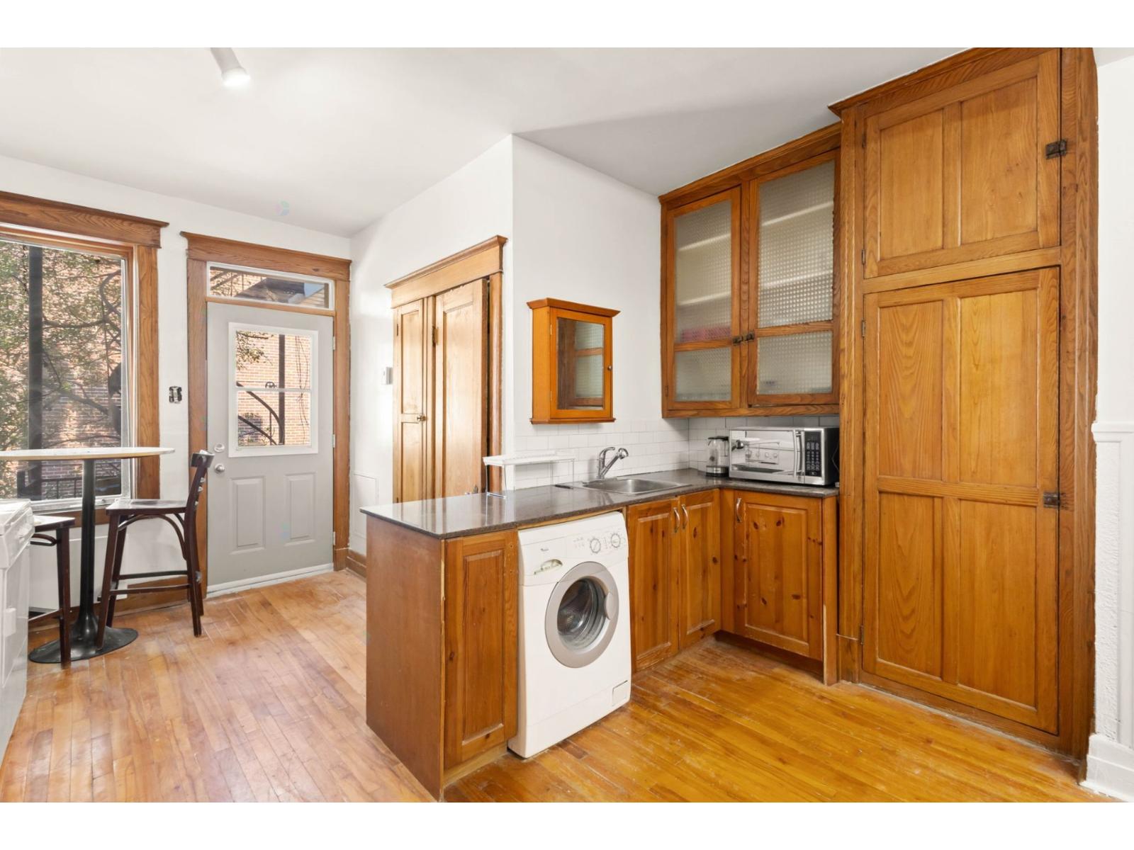 For rent: 2295 Rue Rachel E., Montréal (Le Plateau-Mont-Royal), Quebec ...