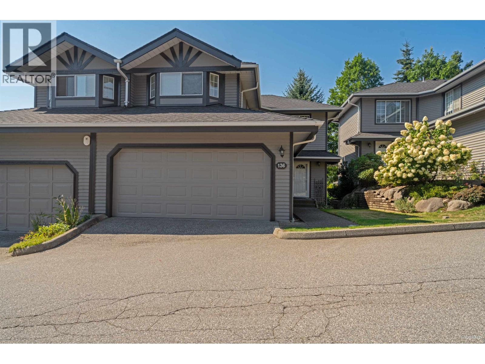 For sale: 136 1685 PINETREE WAY, Coquitlam, British Columbia V3E3A1 ...