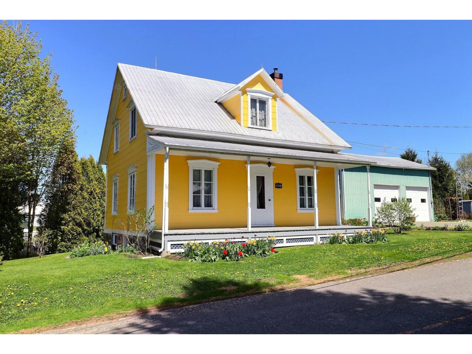 For sale: 917 Rue St-Jean-Baptiste, Leclercville, Quebec G0S2K0 ...