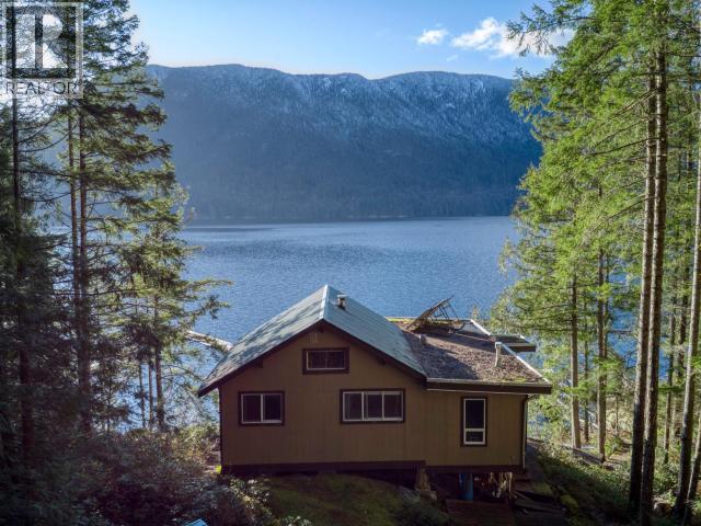 For sale: 9302 POWELL LAKE, Powell River, British Columbia - 19675 ...