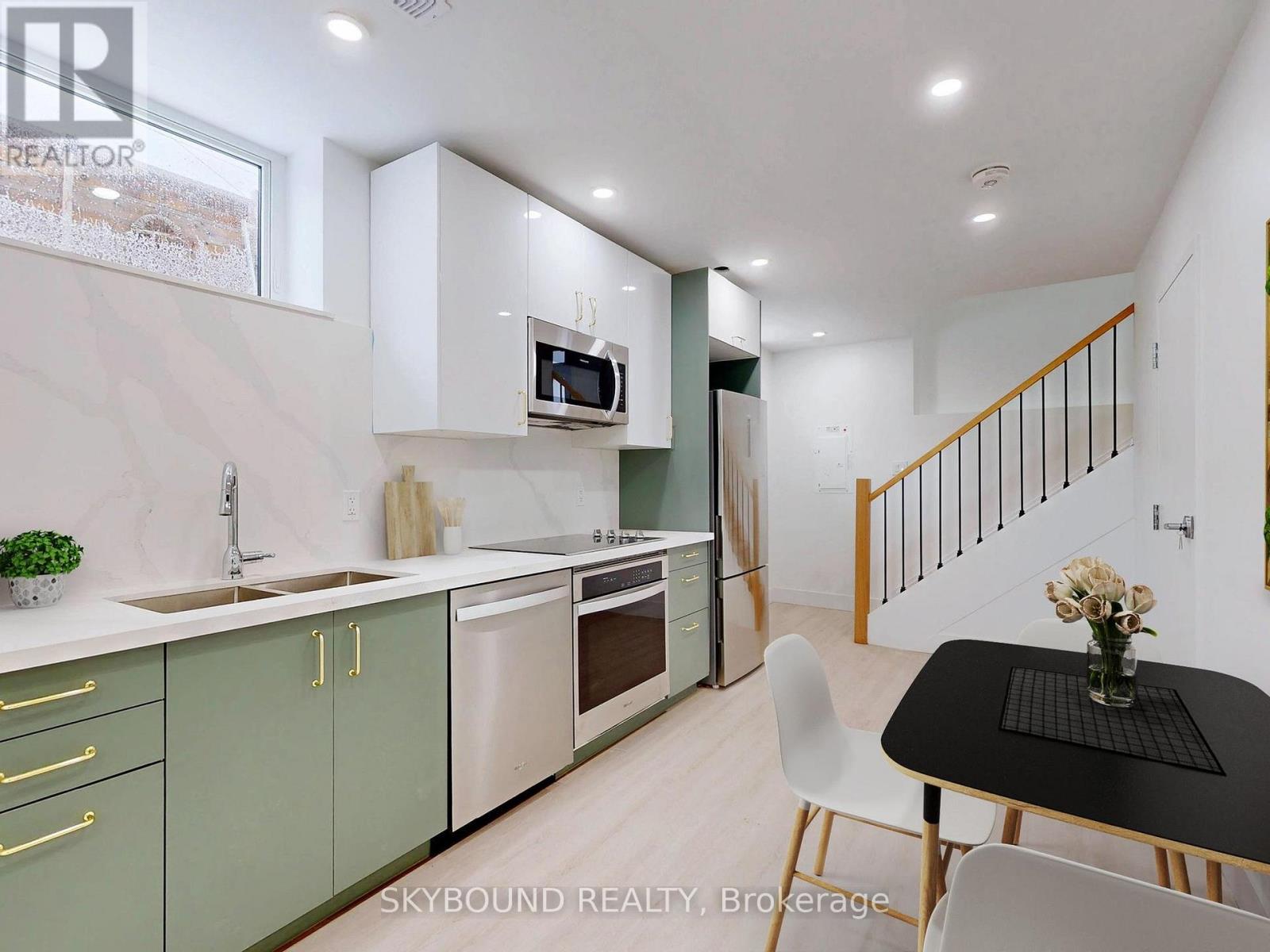 For rent: GARDEN - 134 VICTORY DRIVE, Toronto (Downsview-Roding-CFB ...
