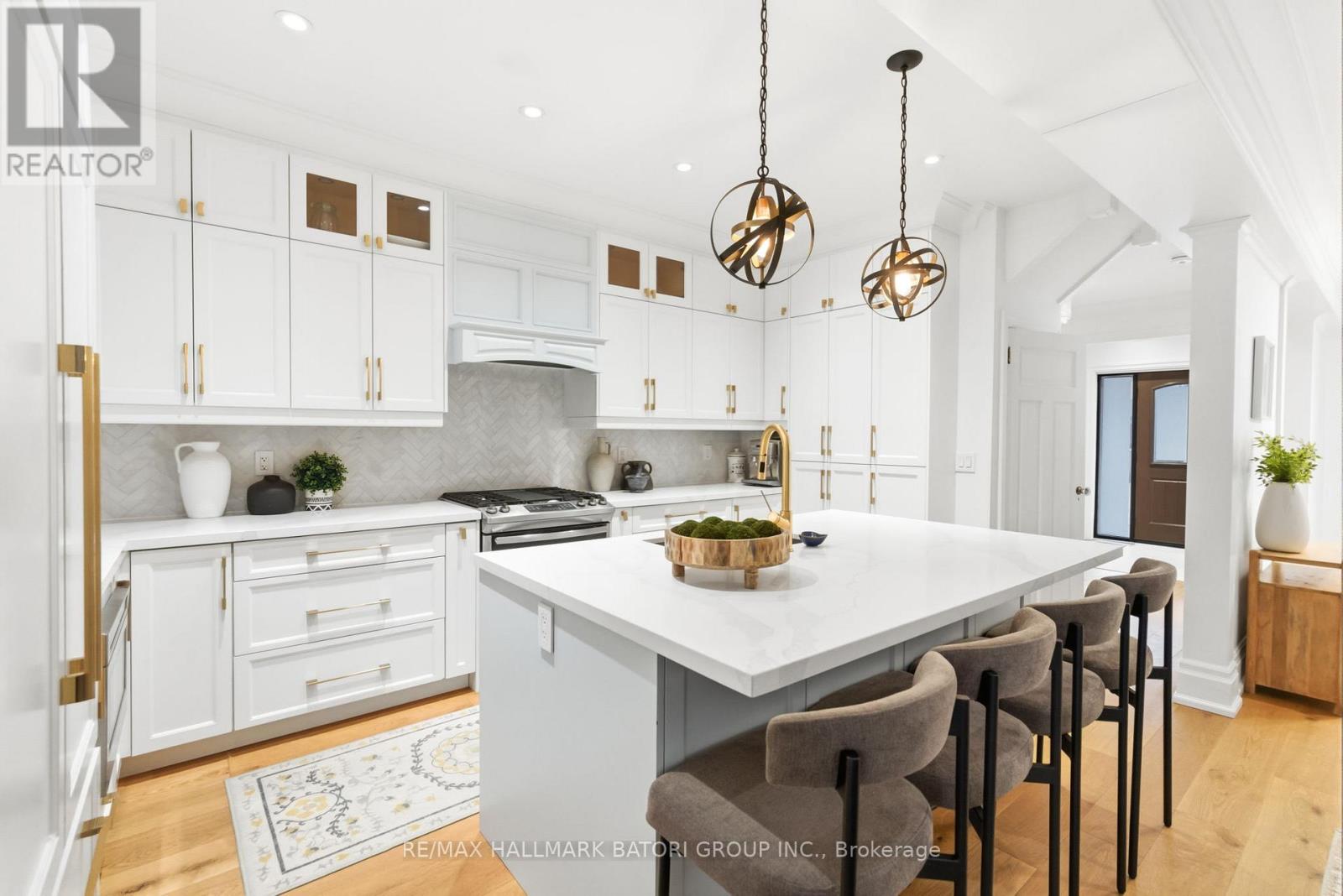 À vendre : 52 STIBBARD AVENUE, Toronto (Mount Pleasant East), Ontario ...
