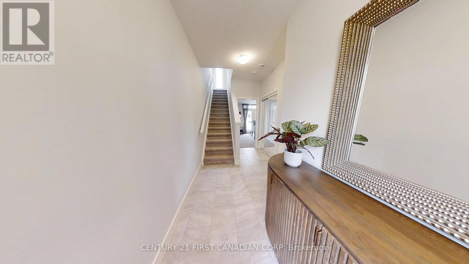 18 - 530 Gatestone Road, London South (South U), X12336906: 530 ...