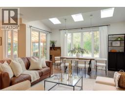 138 Eaglecrest Street, Kitchener, 40773084: 138 Eaglecrest St