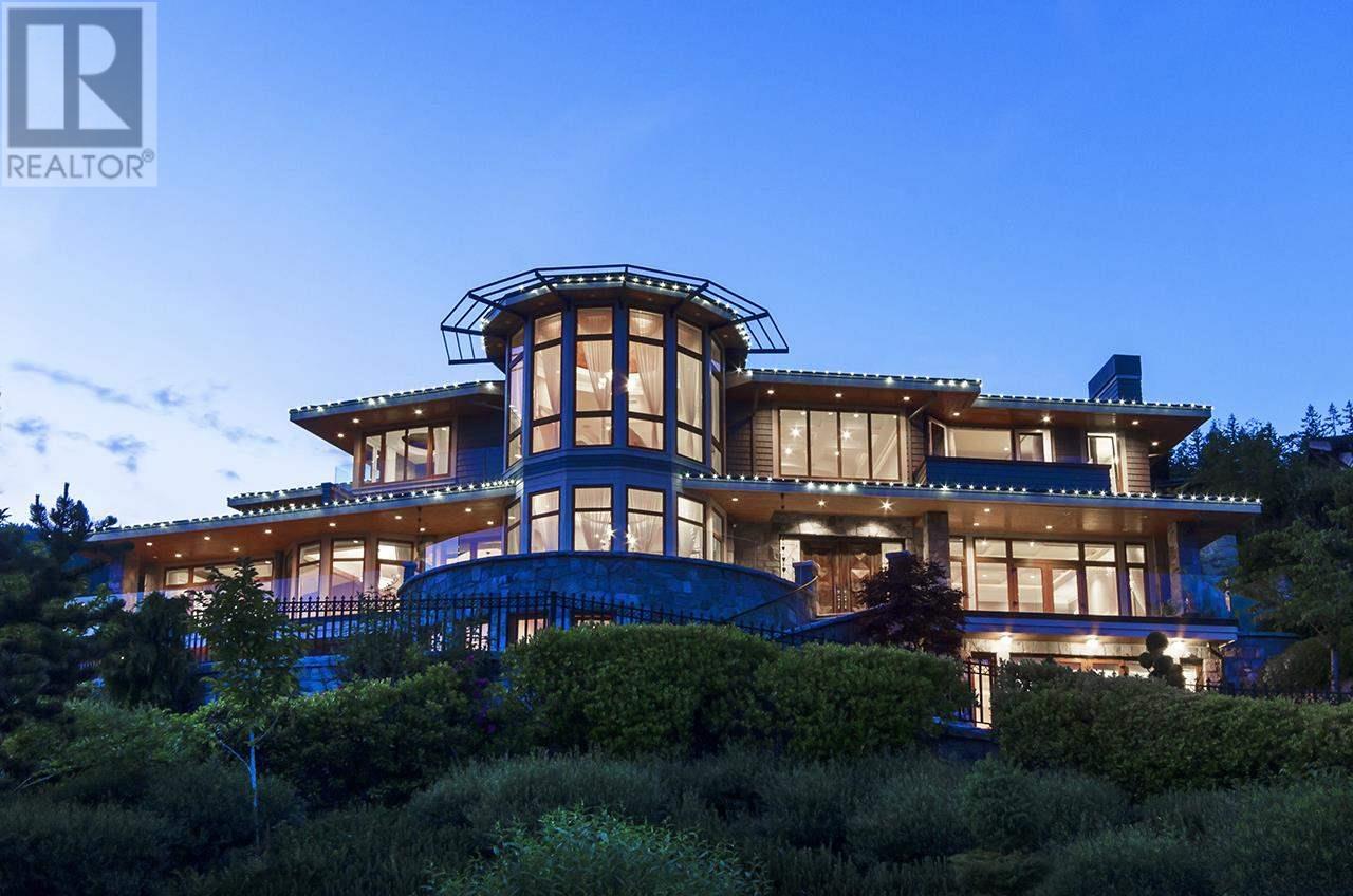 3 Maisons Unifamiliales à Vendre : Chelsea Park, West Vancouver ...