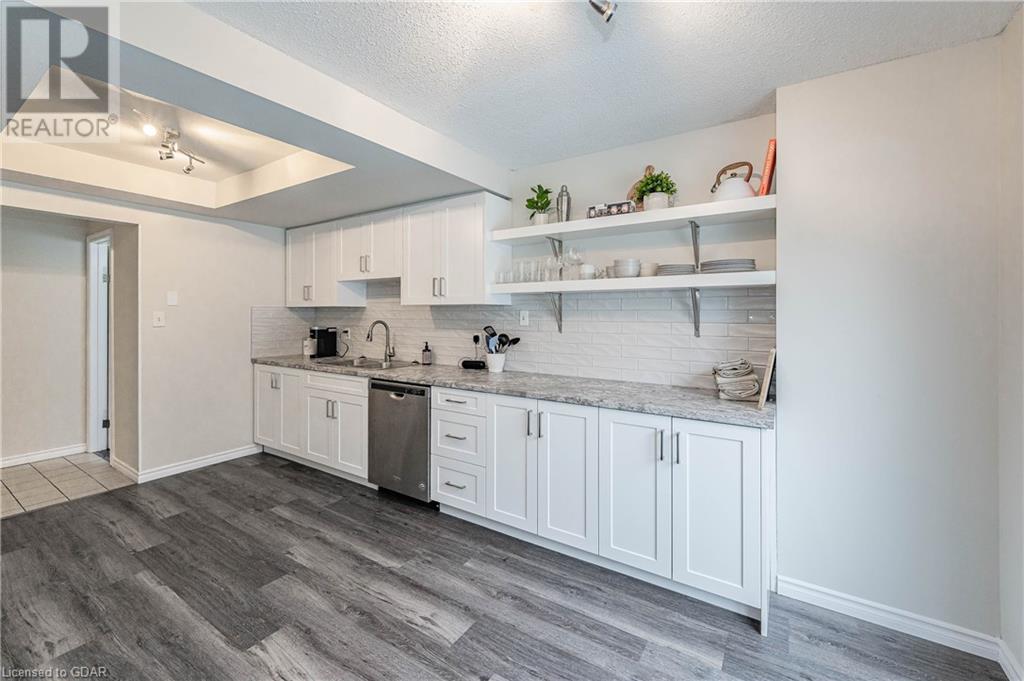 10 University Real Estate MLS® Listings & Houses for Sale | REALTOR.ca