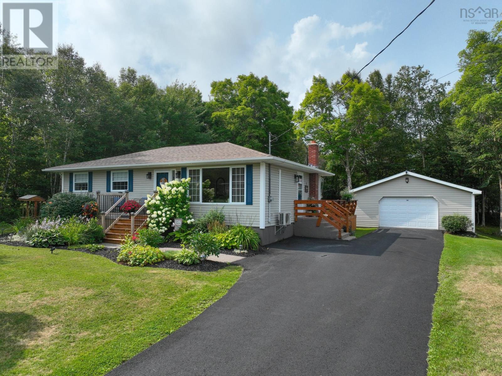 3 Howie Centre Real Estate MLS® Listings & Houses for Sale | REALTOR.ca