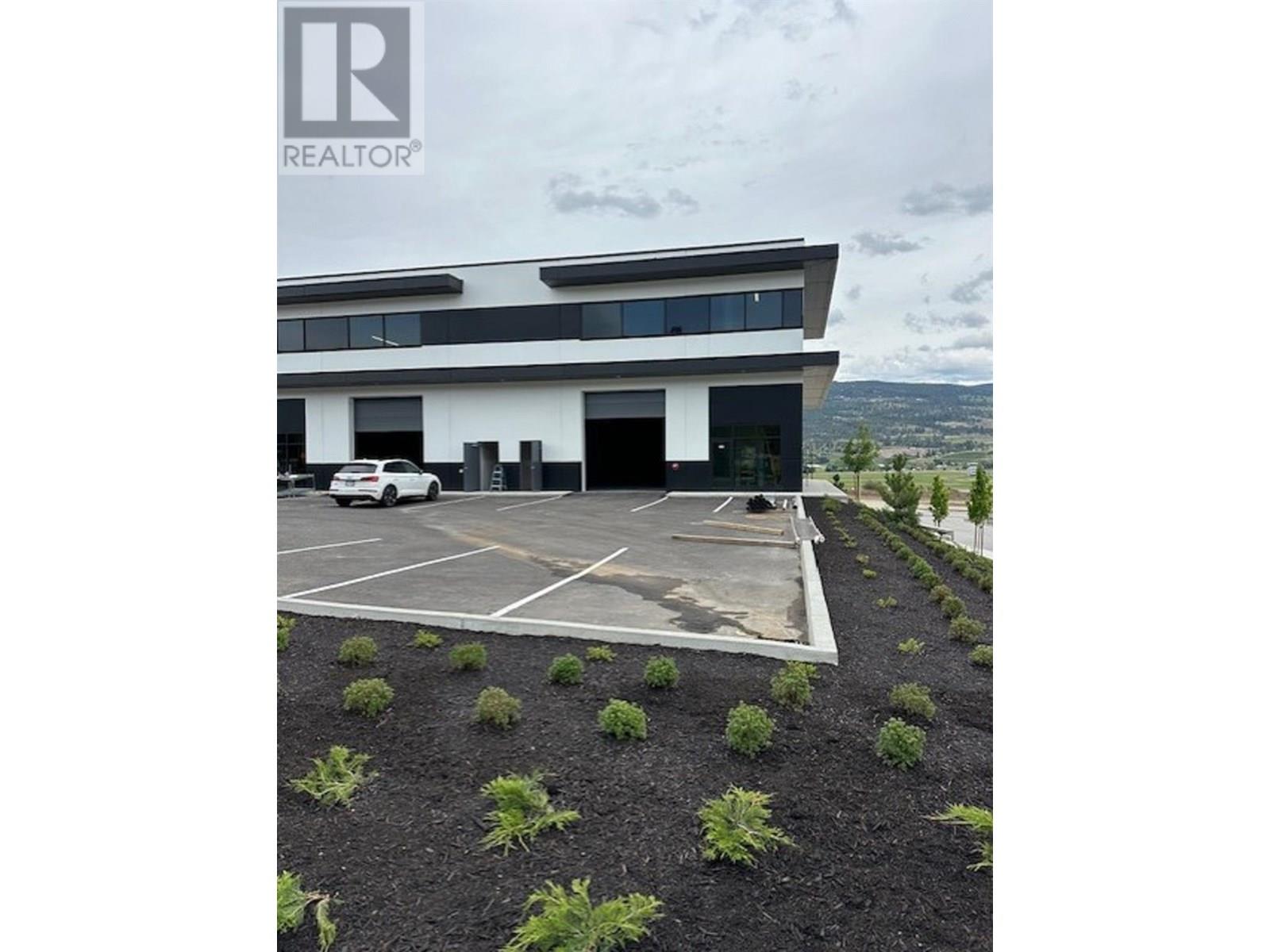 For lease: 2045 Matrix Crescent Unit# 140, Kelowna, British Columbia ...