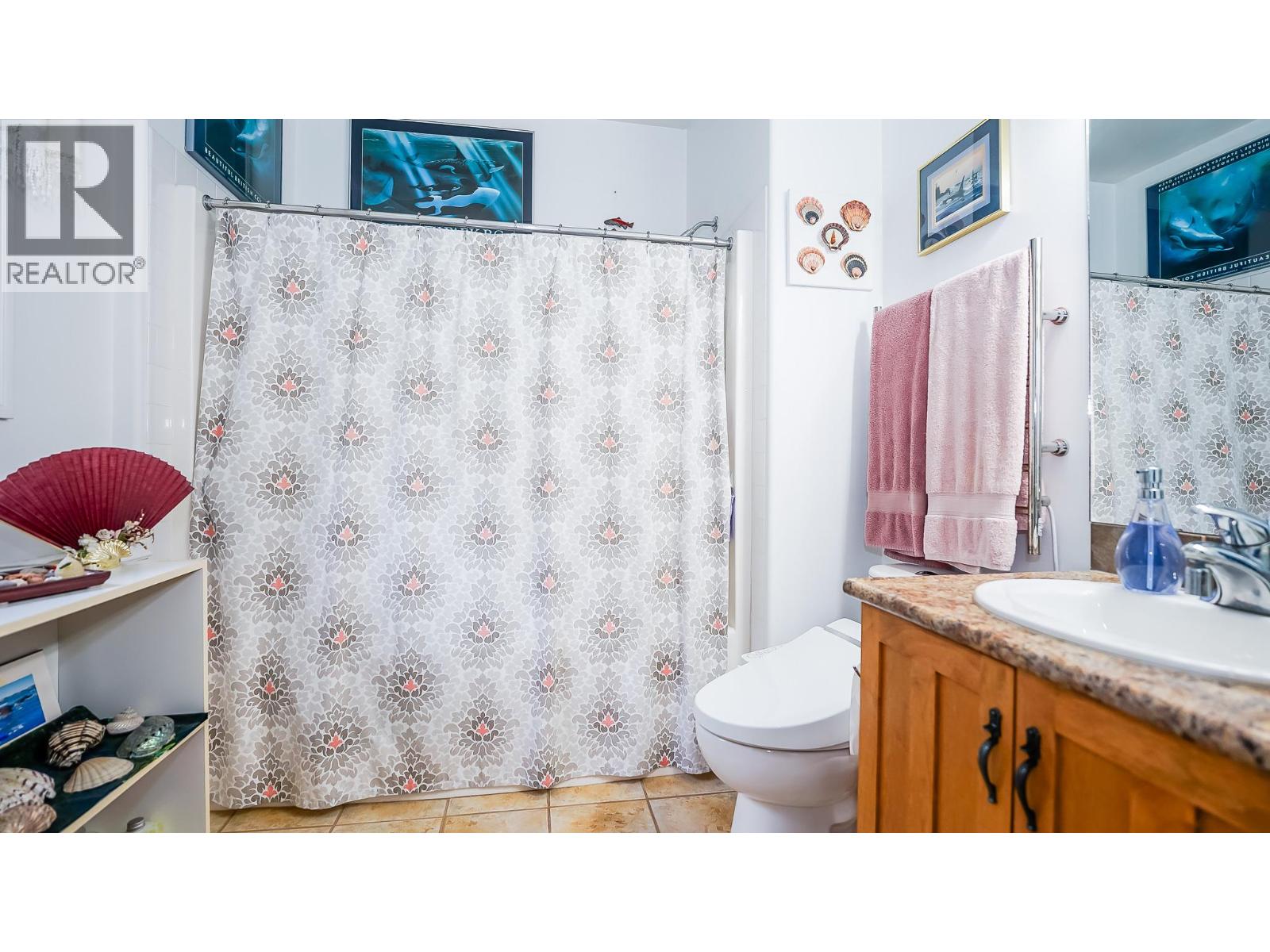 For sale: 1391 10 Avenue NE Unit# 104, Salmon Arm, British Columbia ...