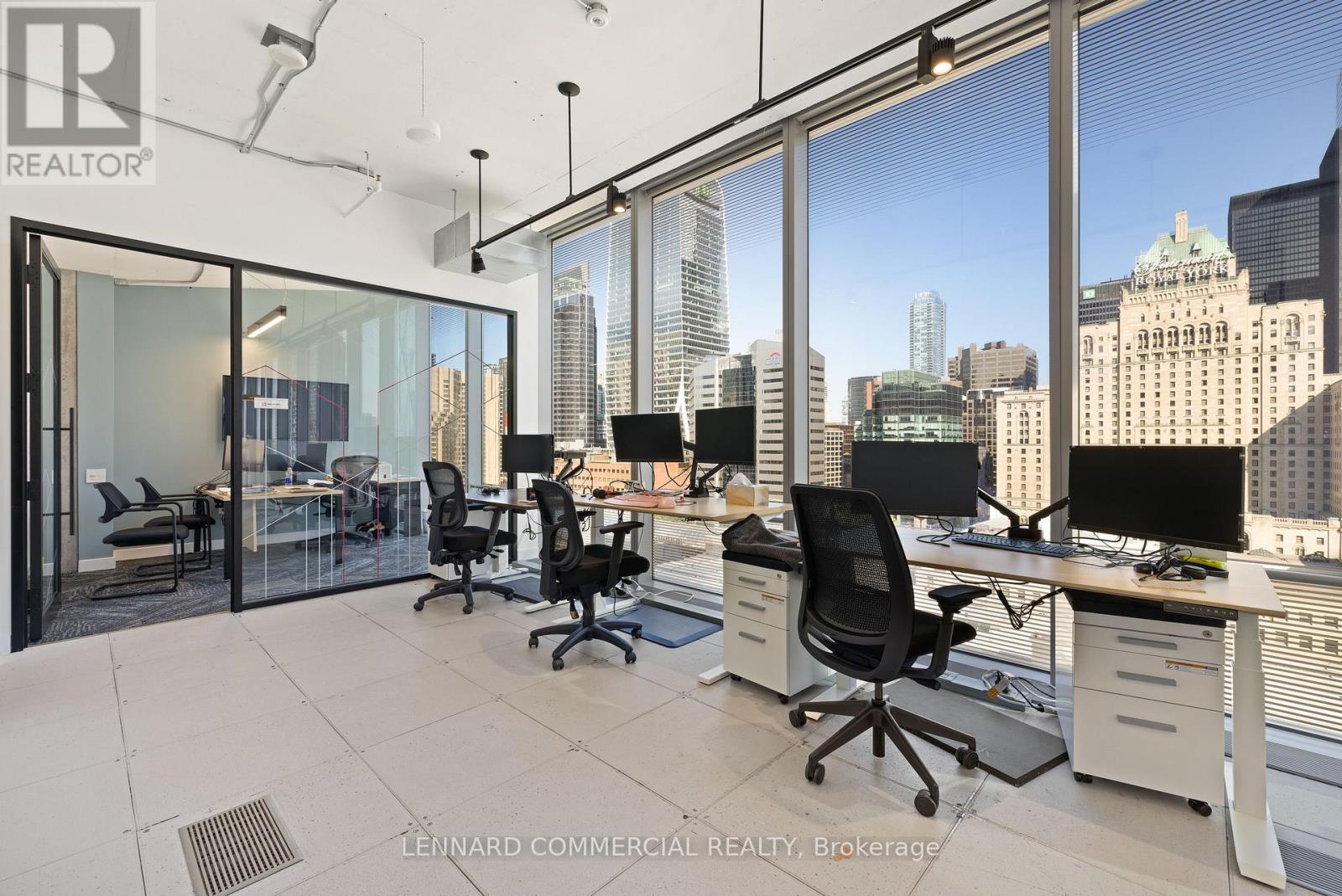 For lease: 1100 - 25 YORK STREET, Toronto (Waterfront Communities ...