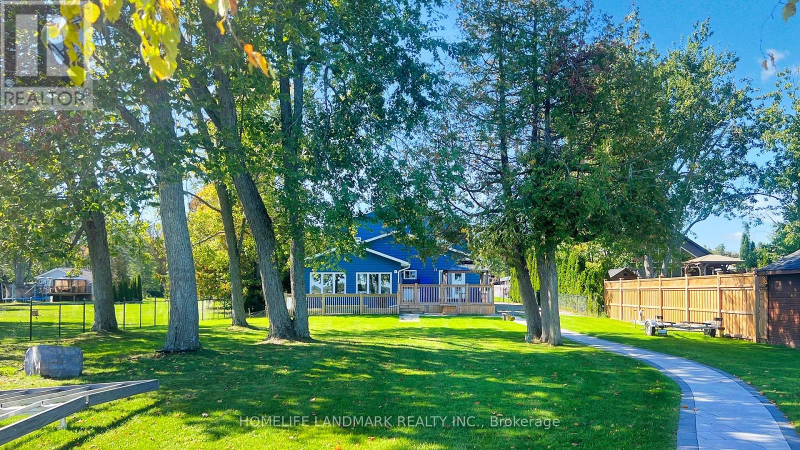 For sale: 208 LAKESHORE DRIVE, Kawartha Lakes (Emily), Ontario K0M1A0 ...