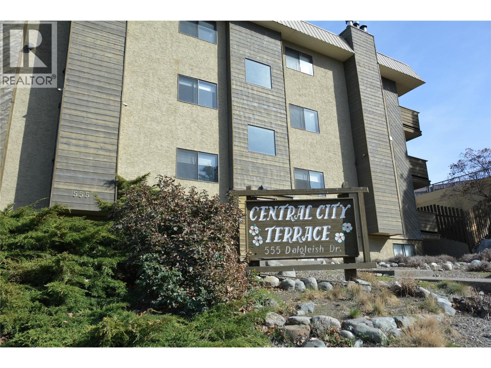 For sale: 555 DALGLEISH Drive Unit# 401, Kamloops, British Columbia ...