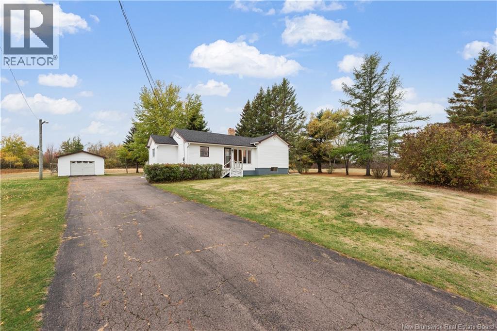 For sale: 360 Chemin Cap Saint-Louis Road, Saint-Louis-De-Kent, New ...