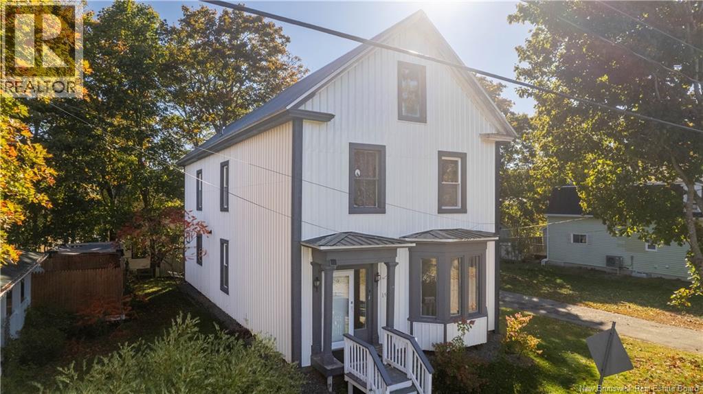 For sale: 15 Veazey Street, St. Stephen, New Brunswick E3L2E8 ...