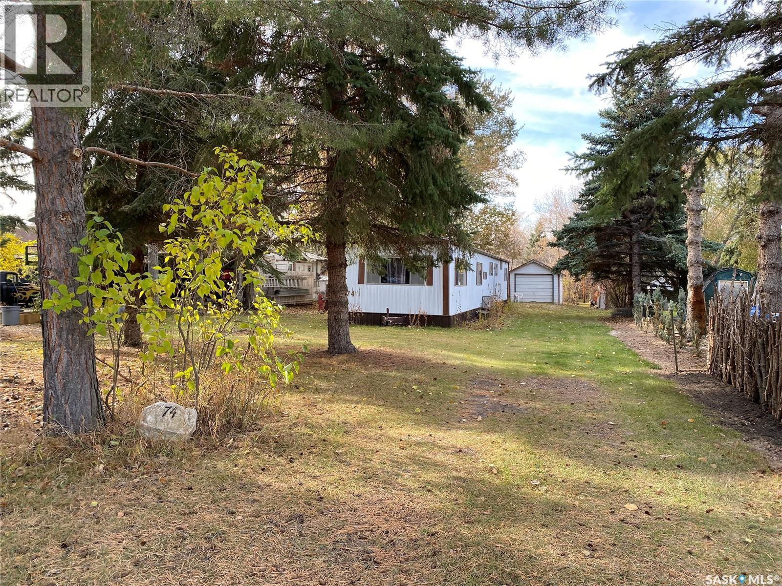 For sale: 74 Cypress STREET, Katepwa Beach, Saskatchewan S0G2Y0 ...
