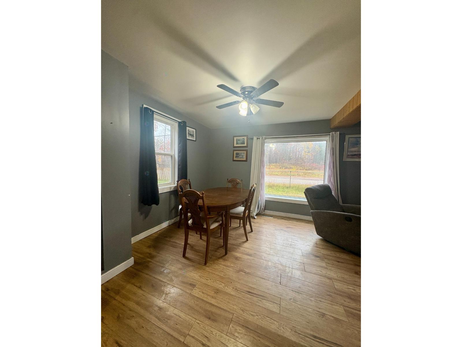 For sale: 1200 Ch. de Chapeau-Waltham, Chichester, Quebec J0X1M0 ...