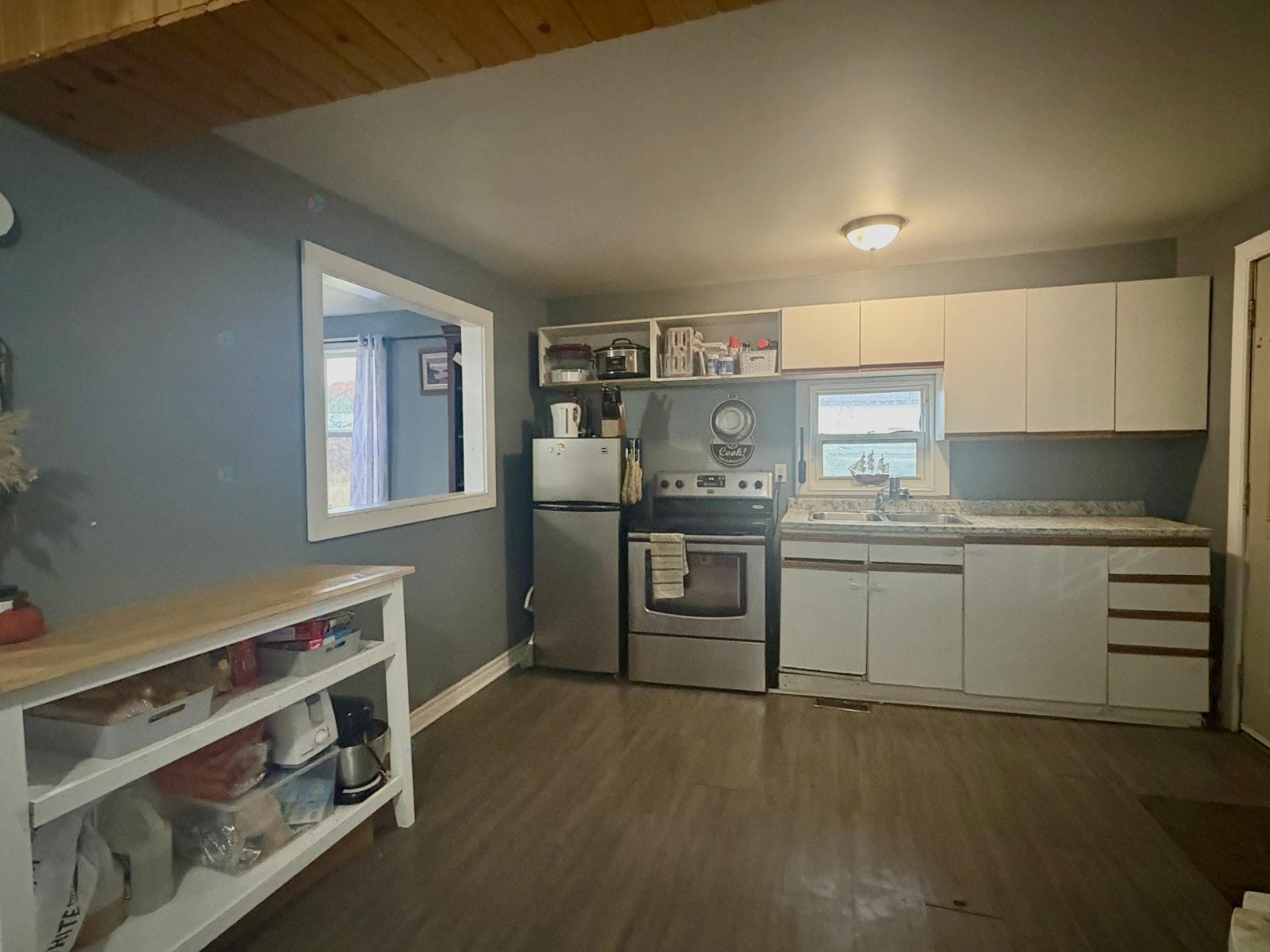 For sale: 1200 Ch. de Chapeau-Waltham, Chichester, Quebec J0X1M0 ...