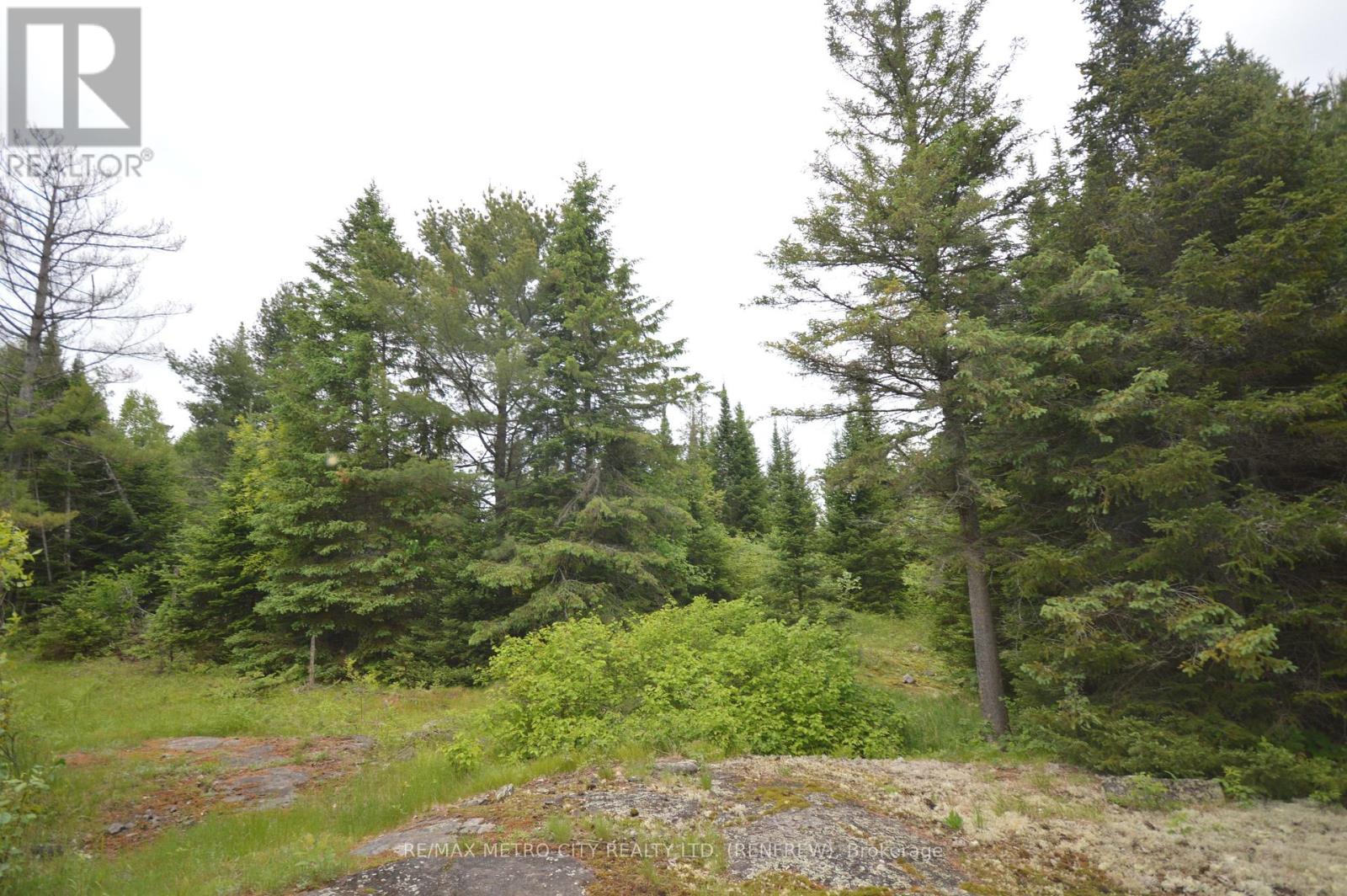 For sale: 6340 MURPHY ROAD, Greater Madawaska, Ontario K7V3Z9 ...