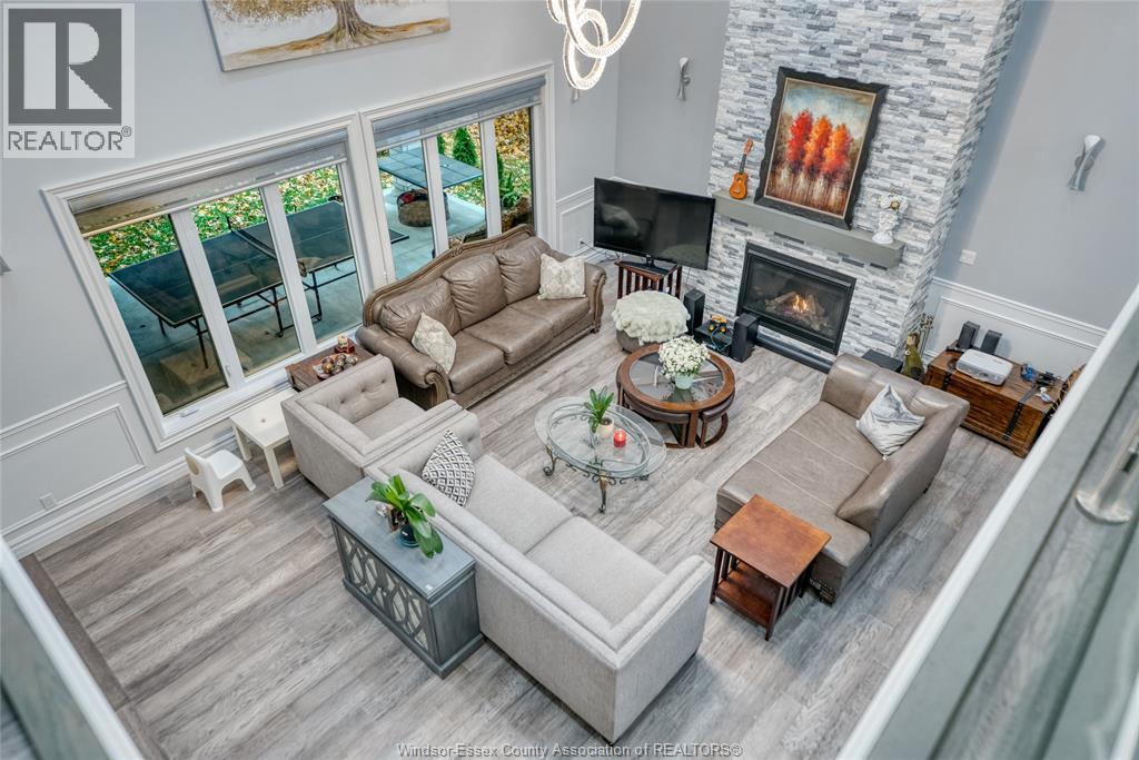 For sale: 735 CABANA ROAD West, Windsor, Ontario N9G1B5 - 25026775 ...