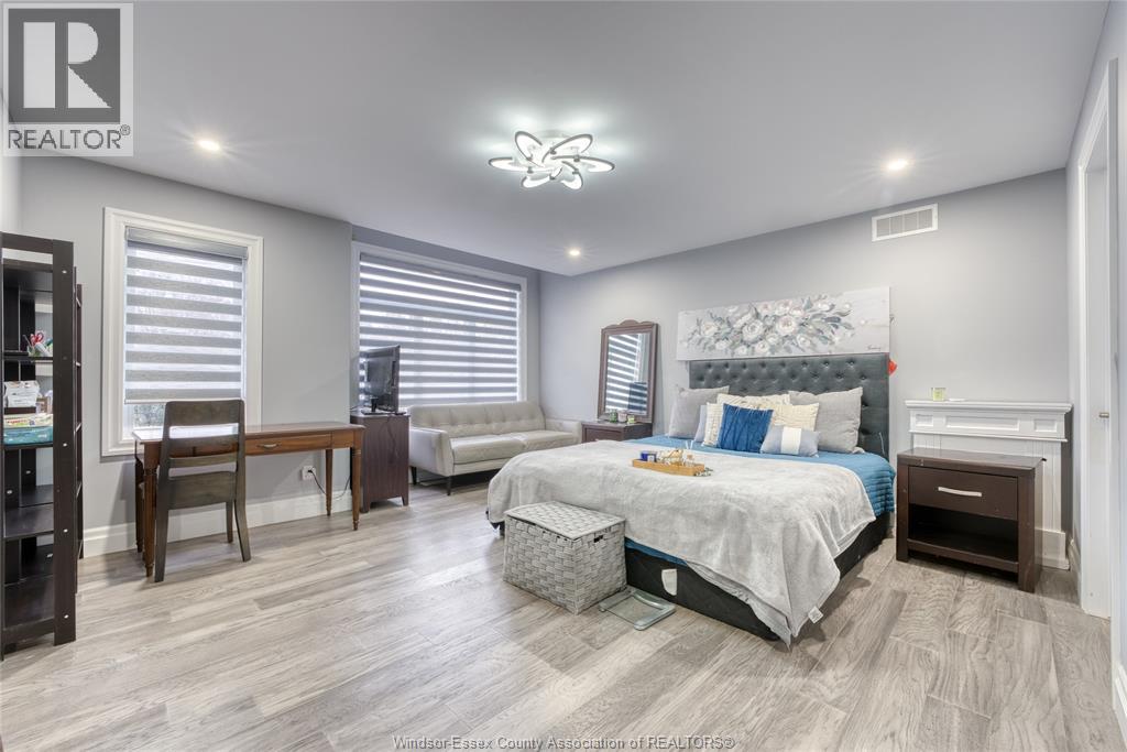 For sale: 735 CABANA ROAD West, Windsor, Ontario N9G1B5 - 25026775 ...