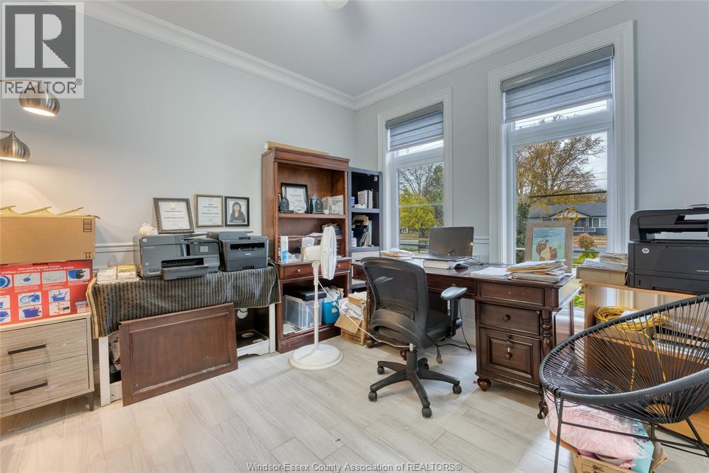For sale: 735 CABANA ROAD West, Windsor, Ontario N9G1B5 - 25026775 ...