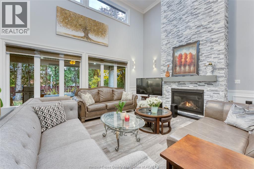 For sale: 735 CABANA ROAD West, Windsor, Ontario N9G1B5 - 25026775 ...
