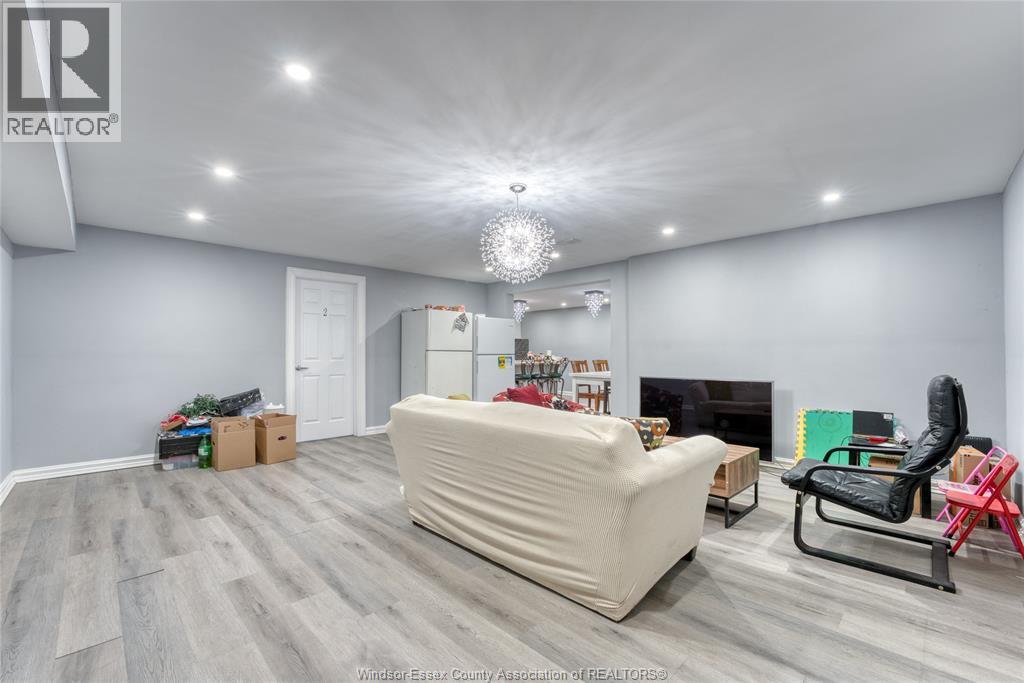 For sale: 735 CABANA ROAD West, Windsor, Ontario N9G1B5 - 25026775 ...