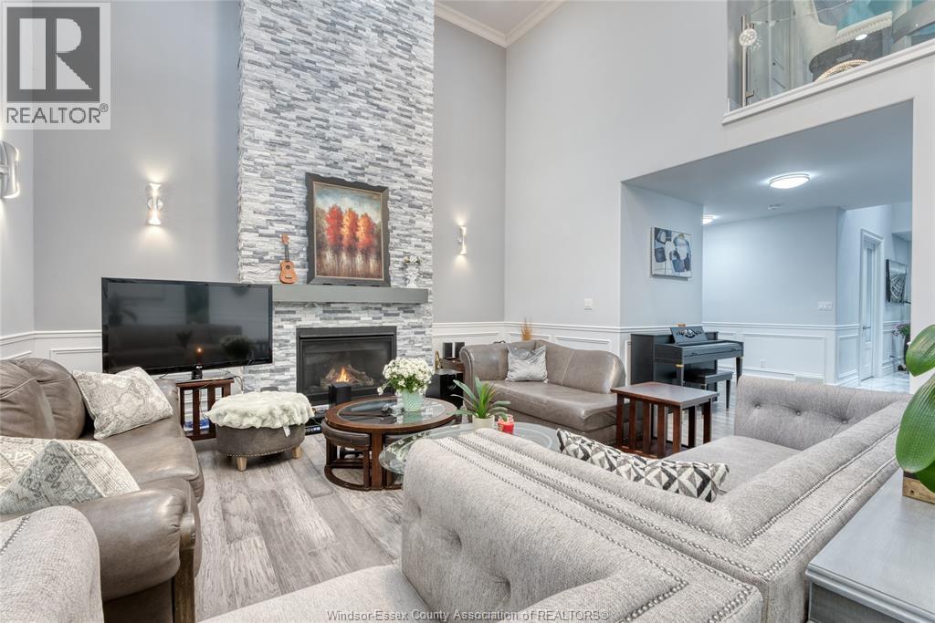 For sale: 735 CABANA ROAD West, Windsor, Ontario N9G1B5 - 25026775 ...