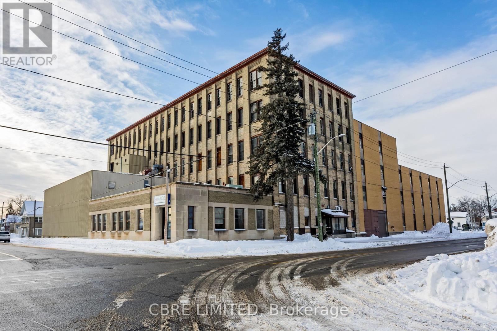 For sale: 5 HERRIOTT STREET, Perth, Ontario K7C2A4 - X12628412 | REALTOR.ca