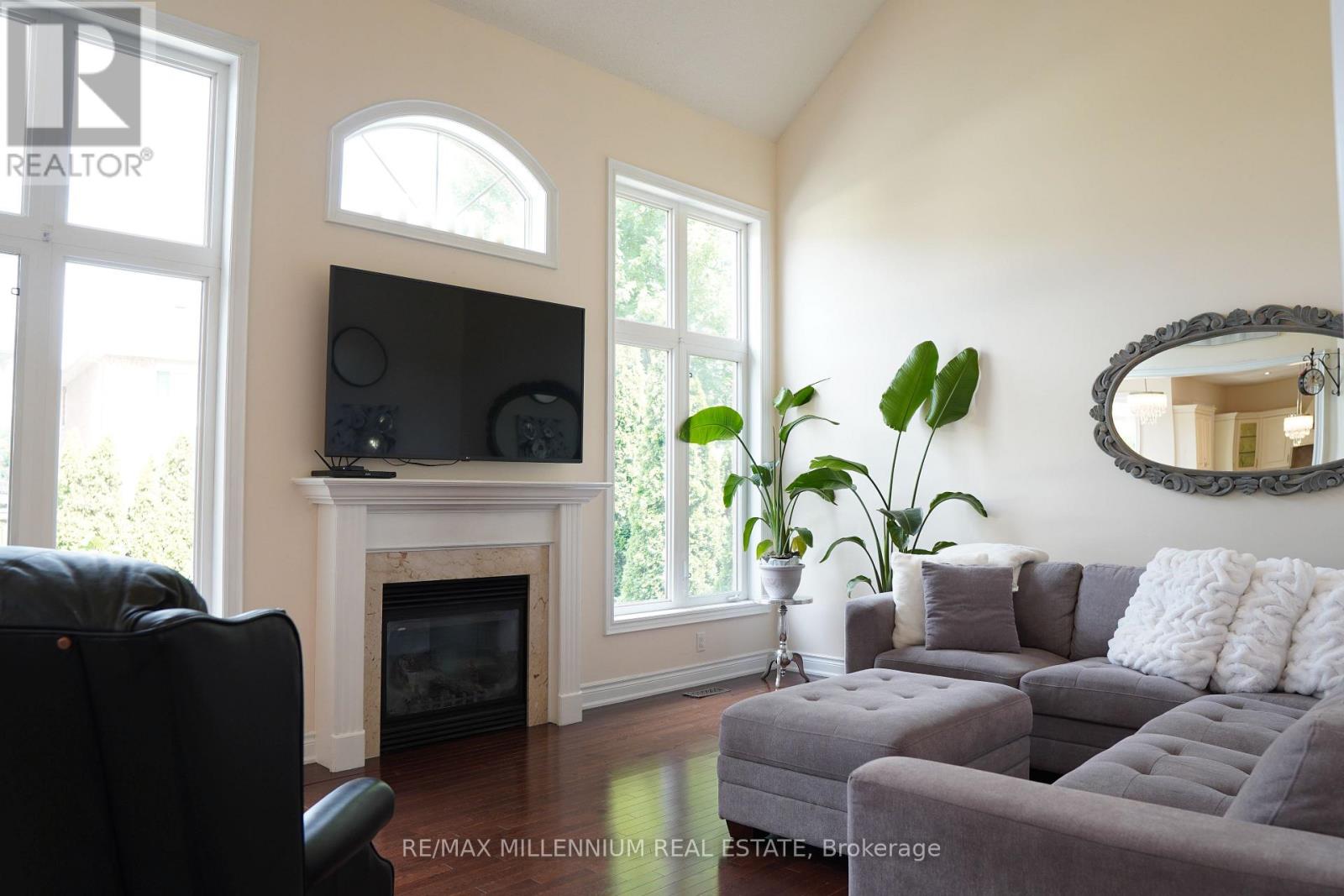 For sale: 40 RAMPART DRIVE, Brampton (Vales of Castlemore North ...