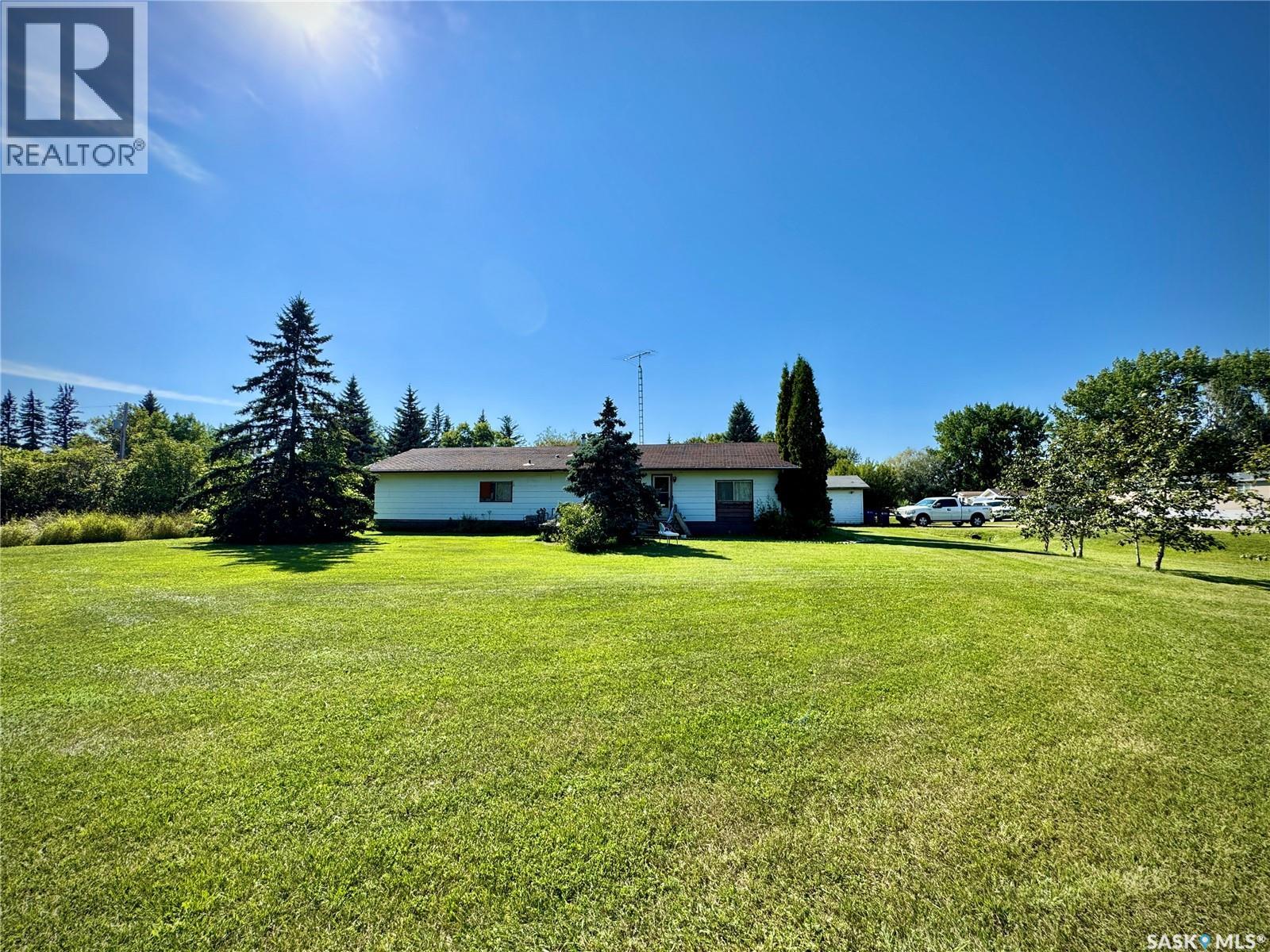 For sale: 205 Main STREET, Gerald, Saskatchewan S0A0X0 - SK016673 ...