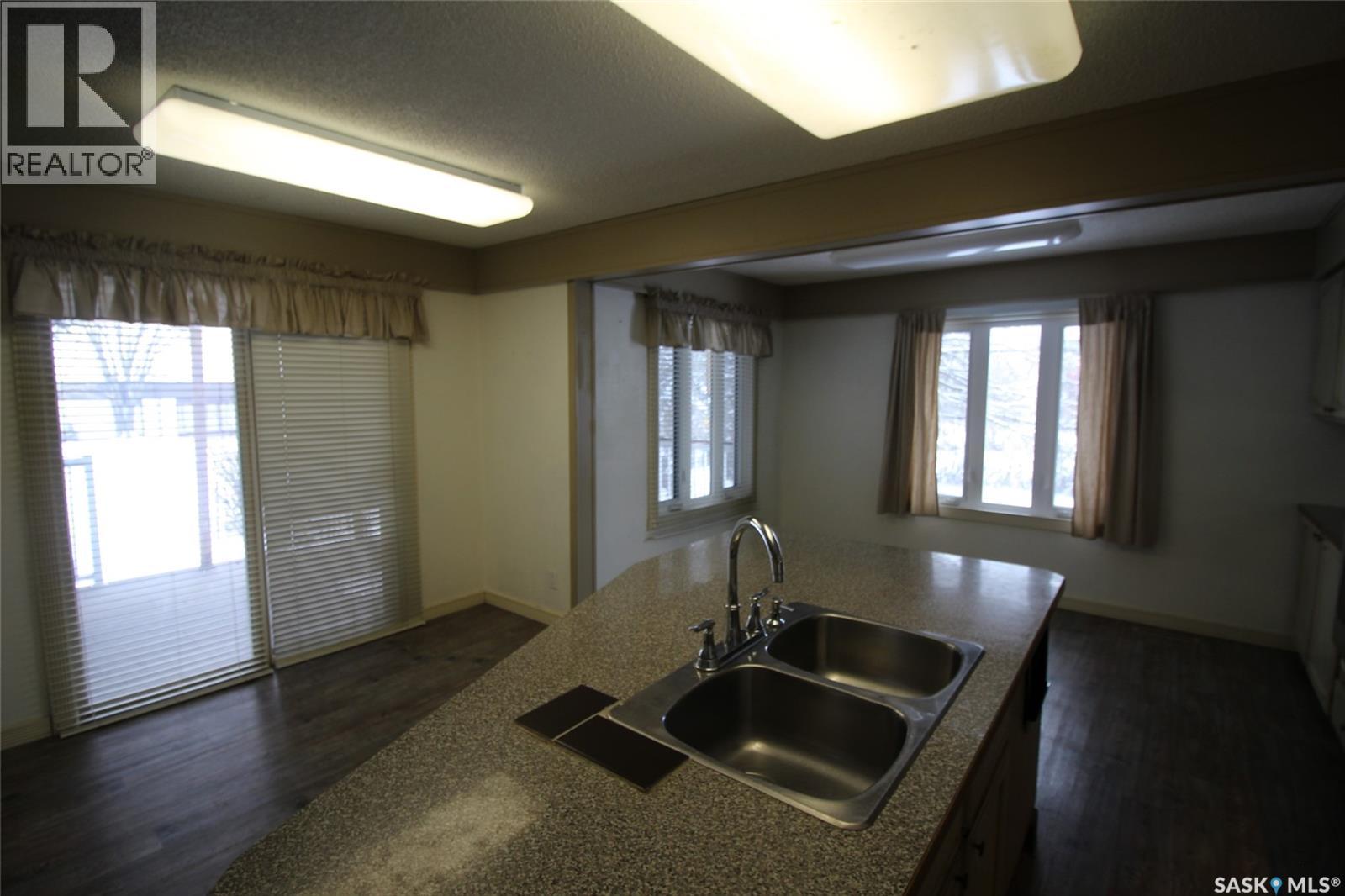 For sale: Wills Acreage, Frontier, Saskatchewan S0N0W0 - SK026065 ...