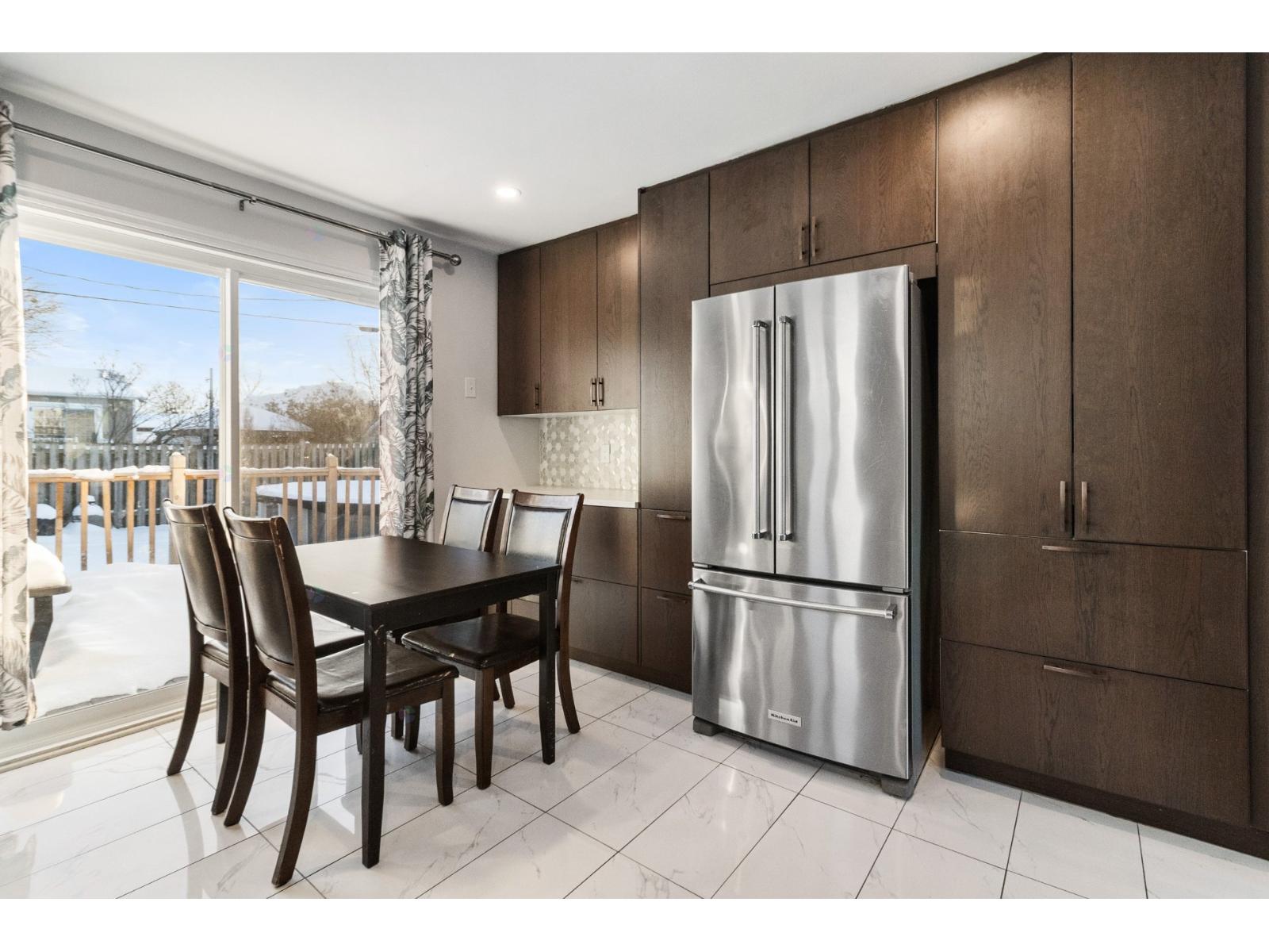 For sale: 3228 Rue Girouard, Laval (Fabreville), Quebec H7P1R2 ...