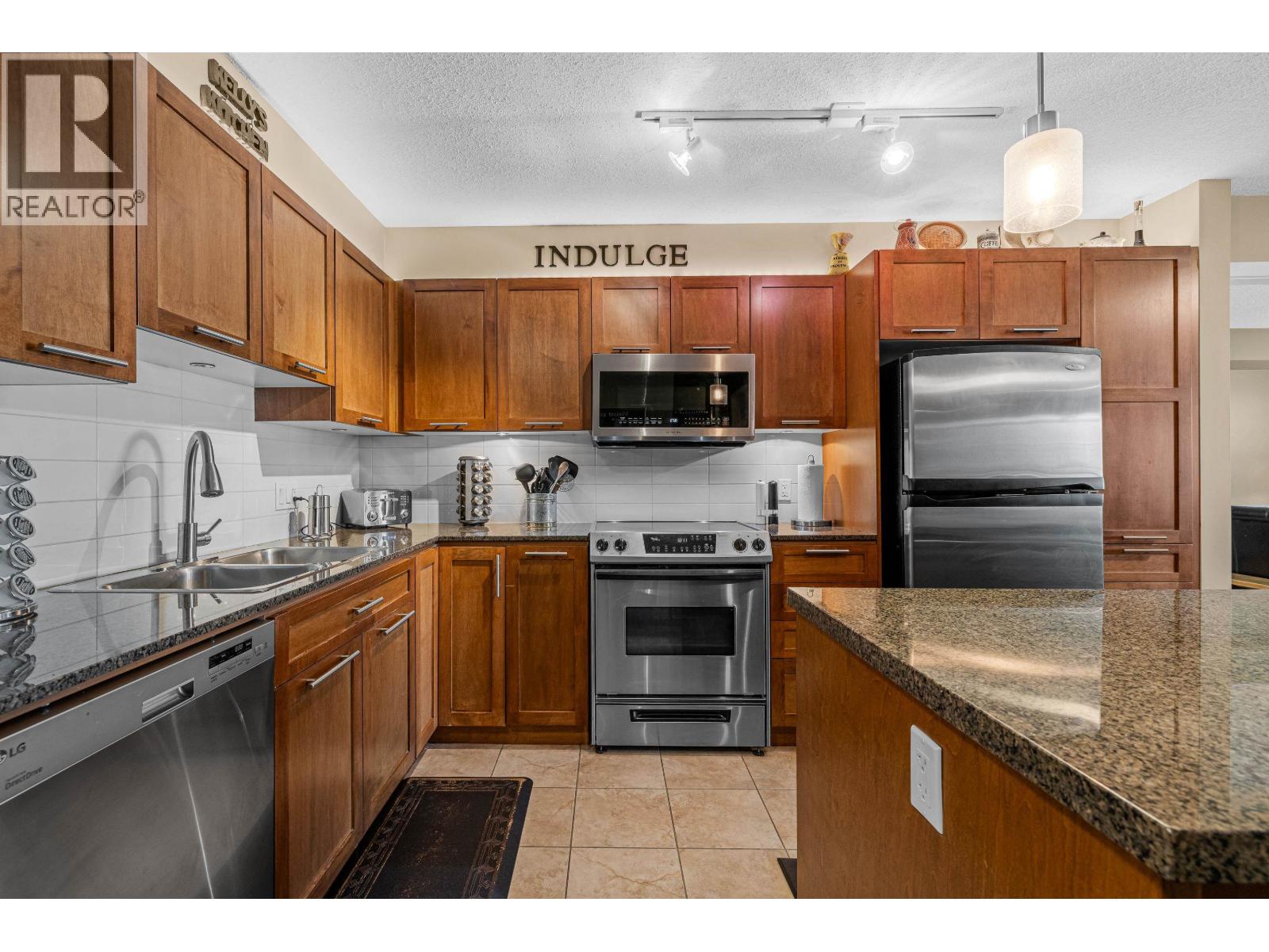 For sale: 429 19677 MEADOW GARDENS WAY, Pitt Meadows, British Columbia ...
