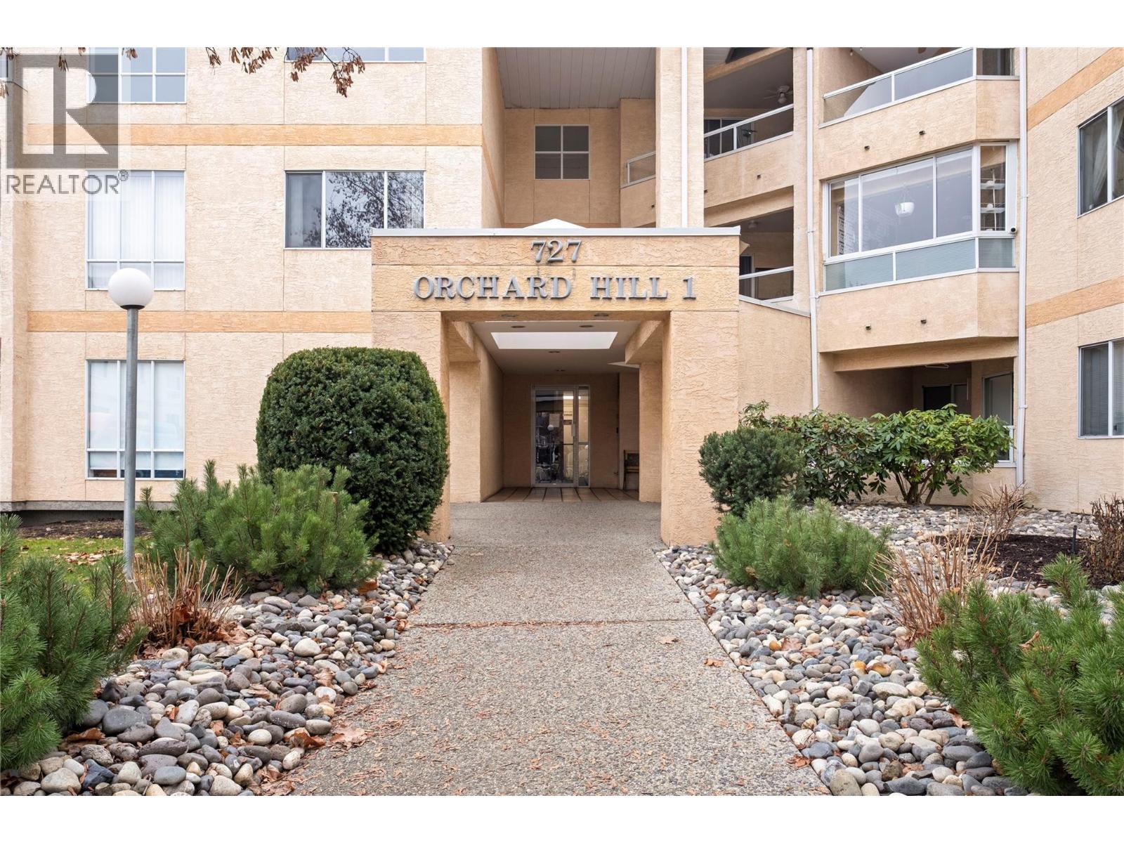 For sale: 727 Houghton Road Unit# 104, Kelowna, British Columbia V1X7J7 ...