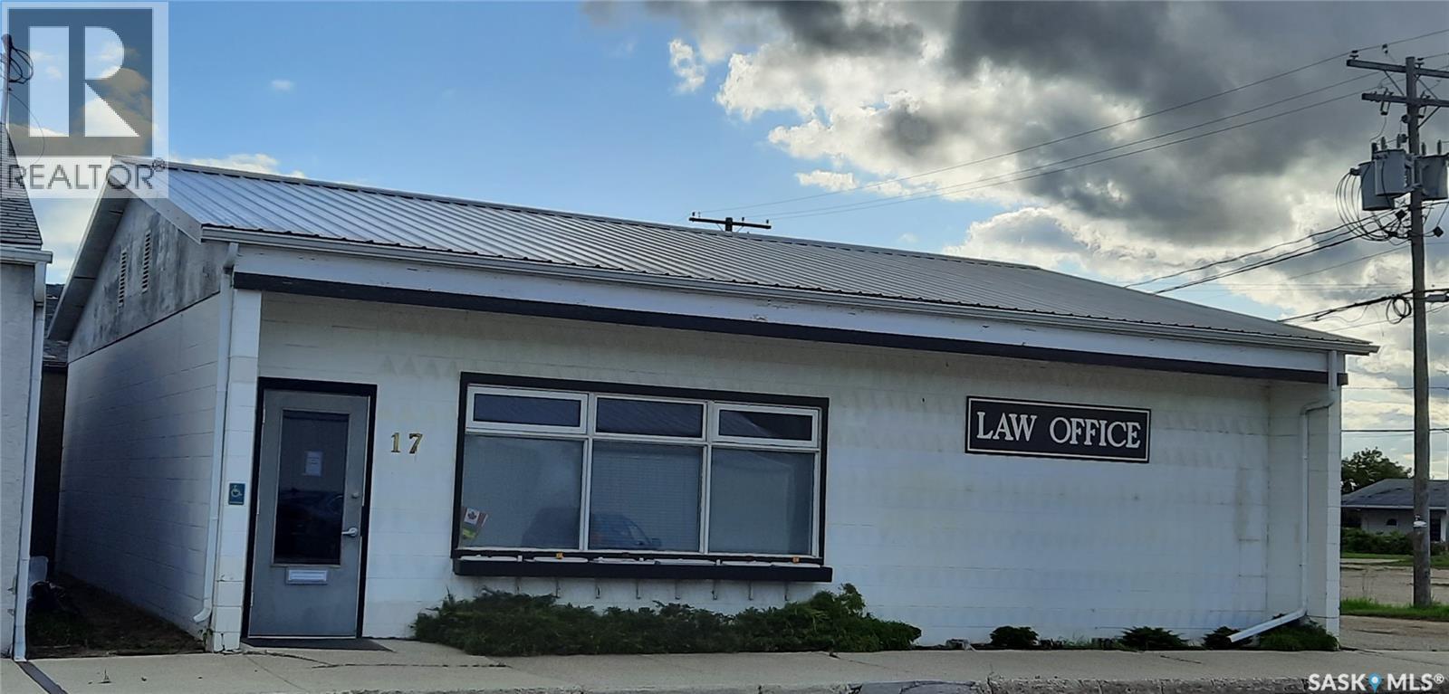 For sale: 17 1st AVENUE NW, Preeceville, Saskatchewan S0A3B0 - SK027484 ...