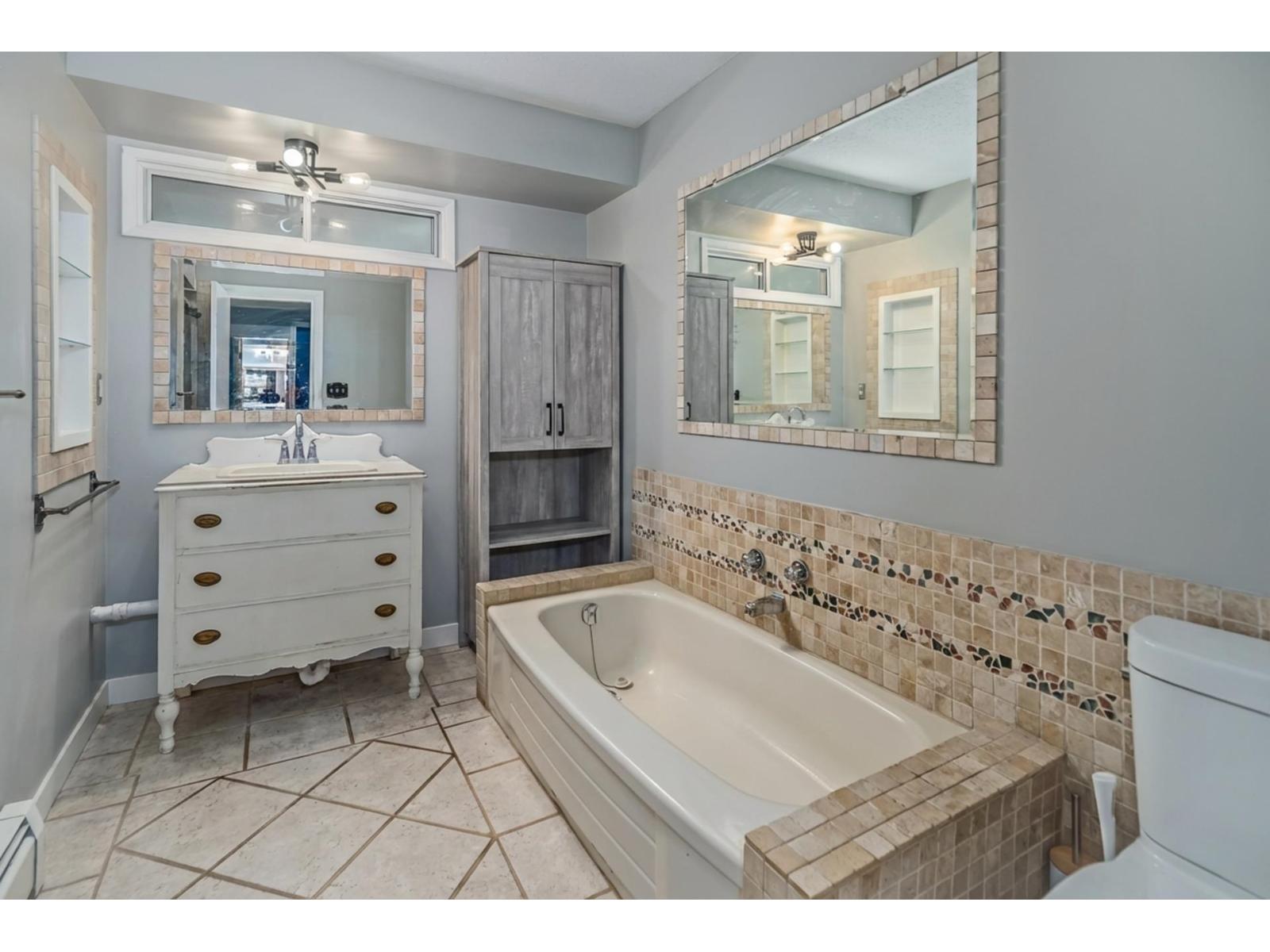 For sale: 3001 266B STREET, Langley, British Columbia V4W3B7 - R3084231 ...