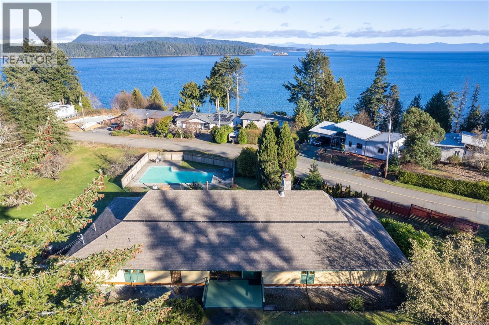 For sale: 160 Kopina Dr, Bowser, British Columbia V0R1G0 - 1025556 ...
