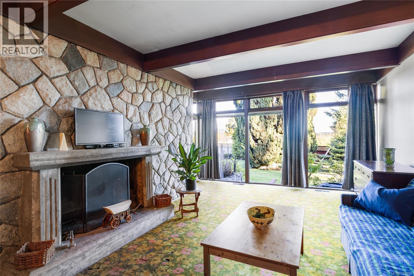 For sale: 160 Kopina Dr, Bowser, British Columbia V0R1G0 - 1025556 ...