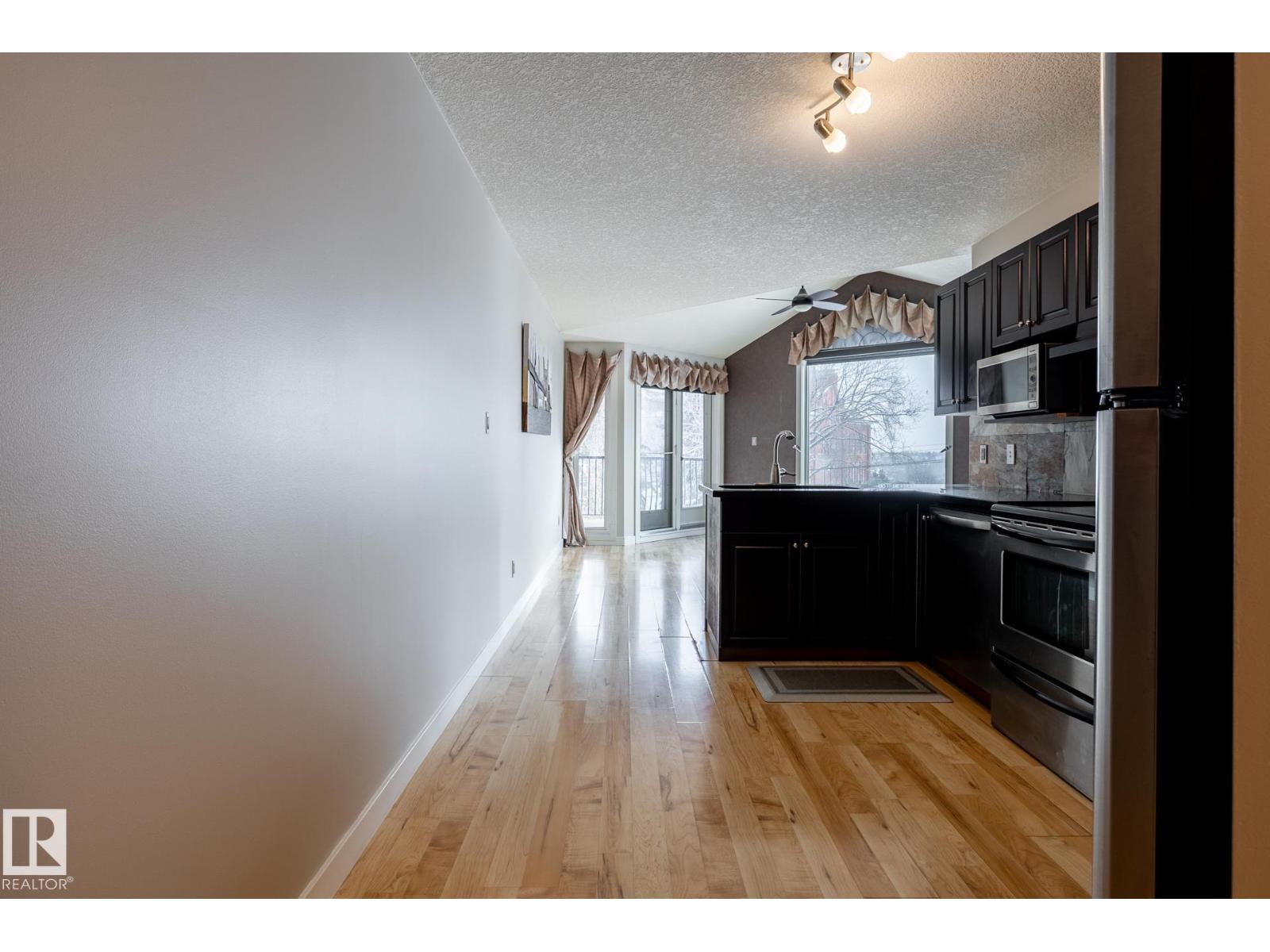 For sale: #304 9336 JASPER AV NW, Edmonton, Alberta T5H3T5 - E4474062 ...