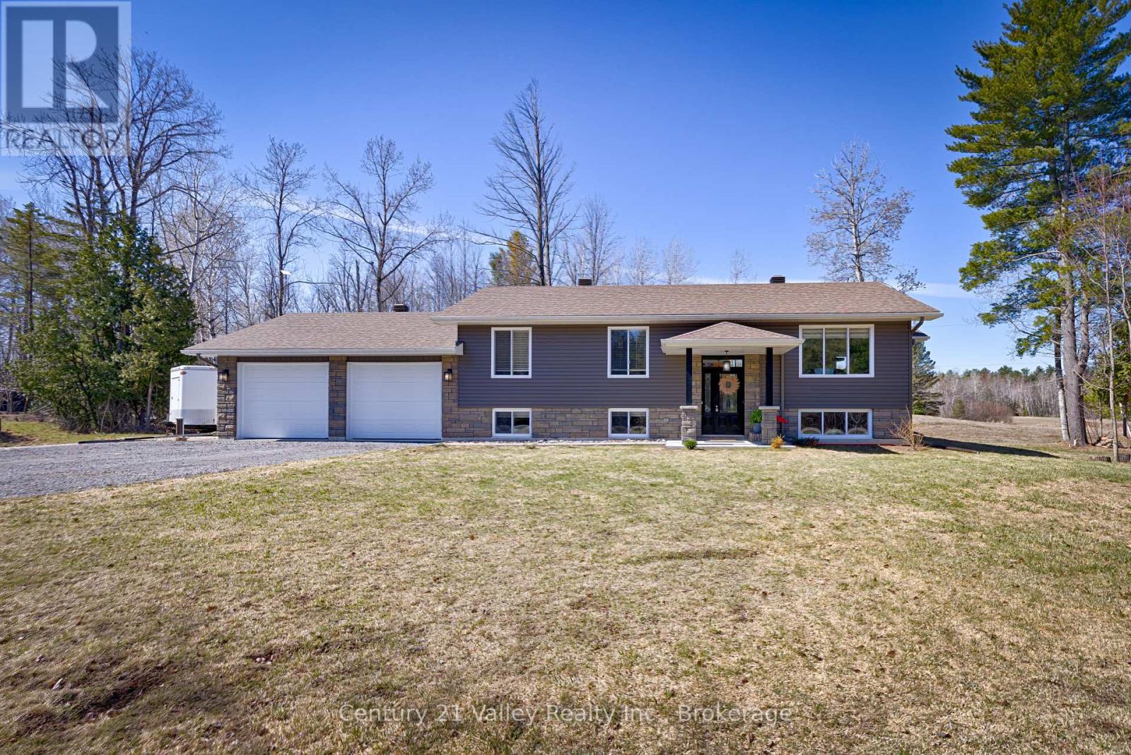For sale: 543 ANDERSON ROAD, McNab/Braeside, Ontario K7S3G8 - X12808178 ...