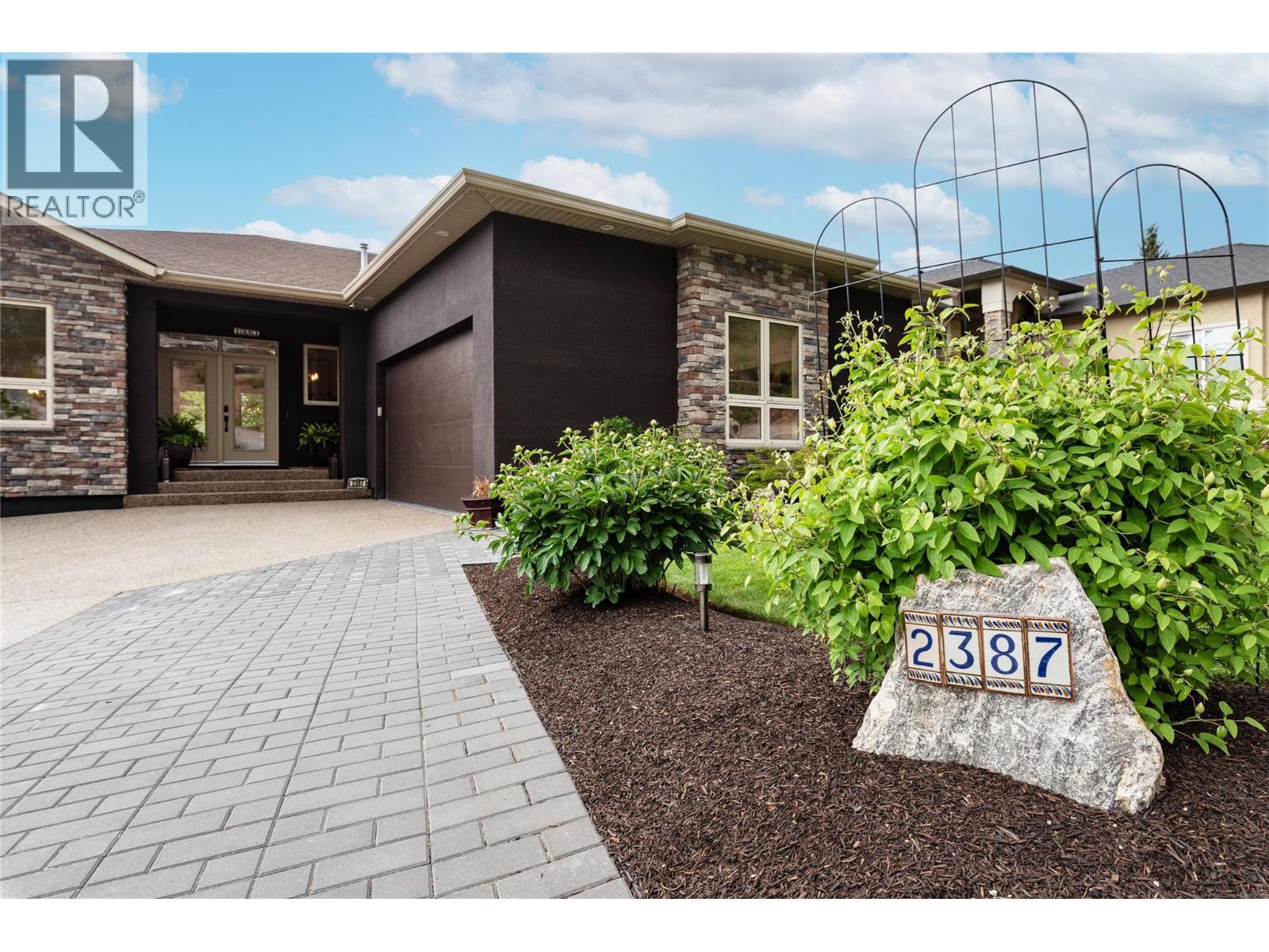 For sale: 2387 Tallus Ridge Drive, West Kelowna, British Columbia ...